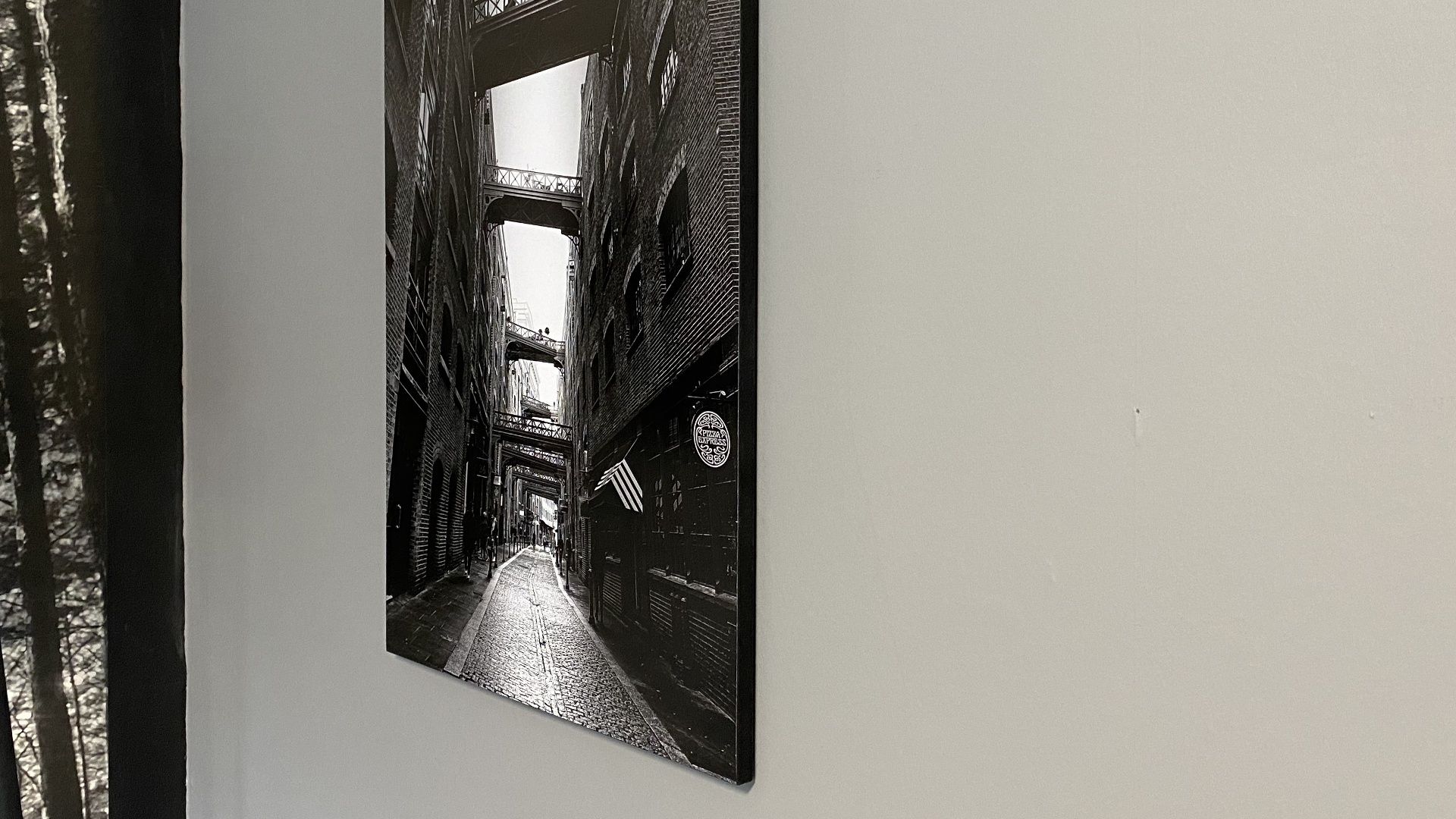 How to Mount Photos Without a Frame : 4 Steps (with Pictures ...