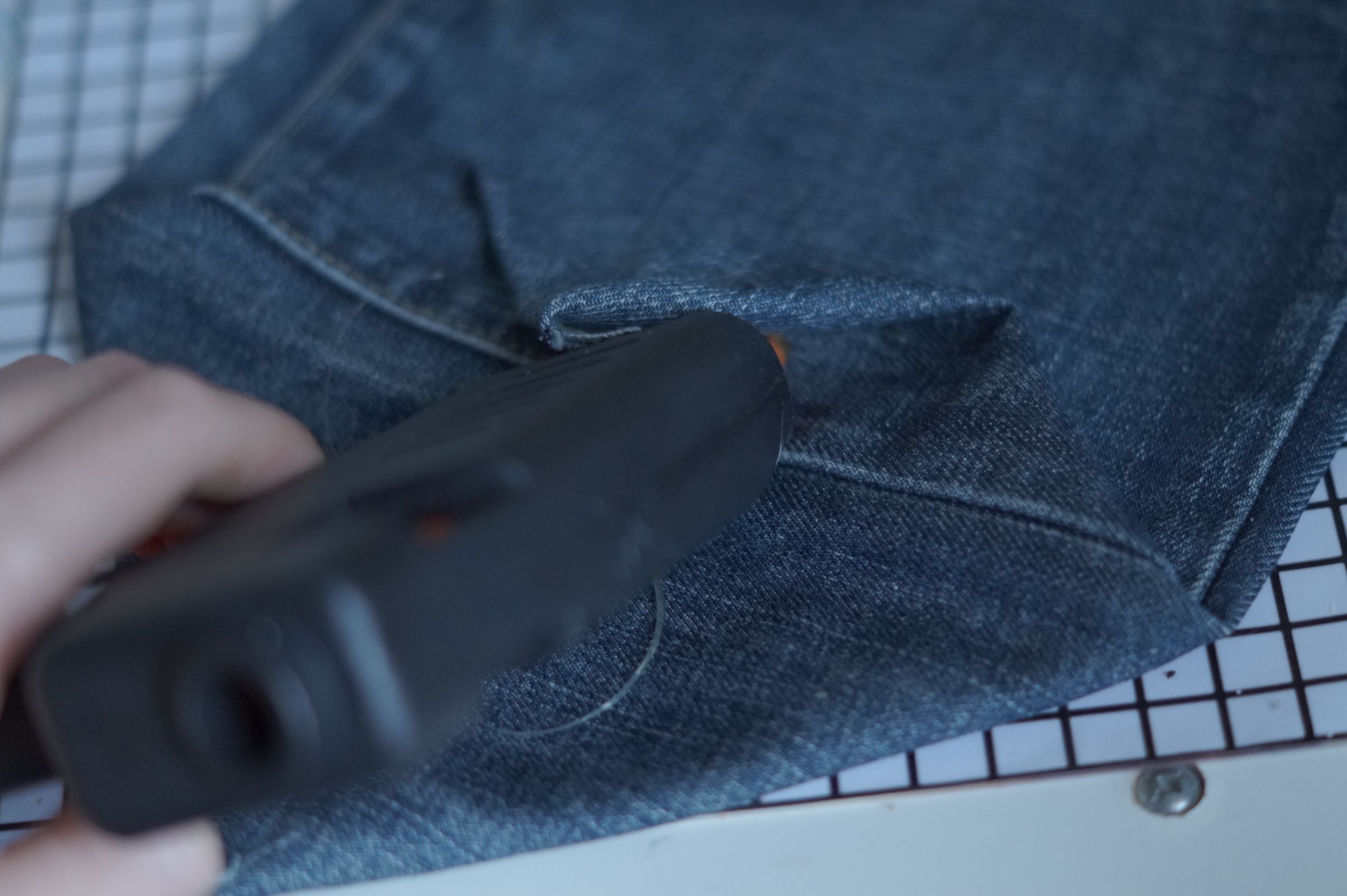 DIY Jean Planters - Recycled : 9 Steps (with Pictures) - Instructables