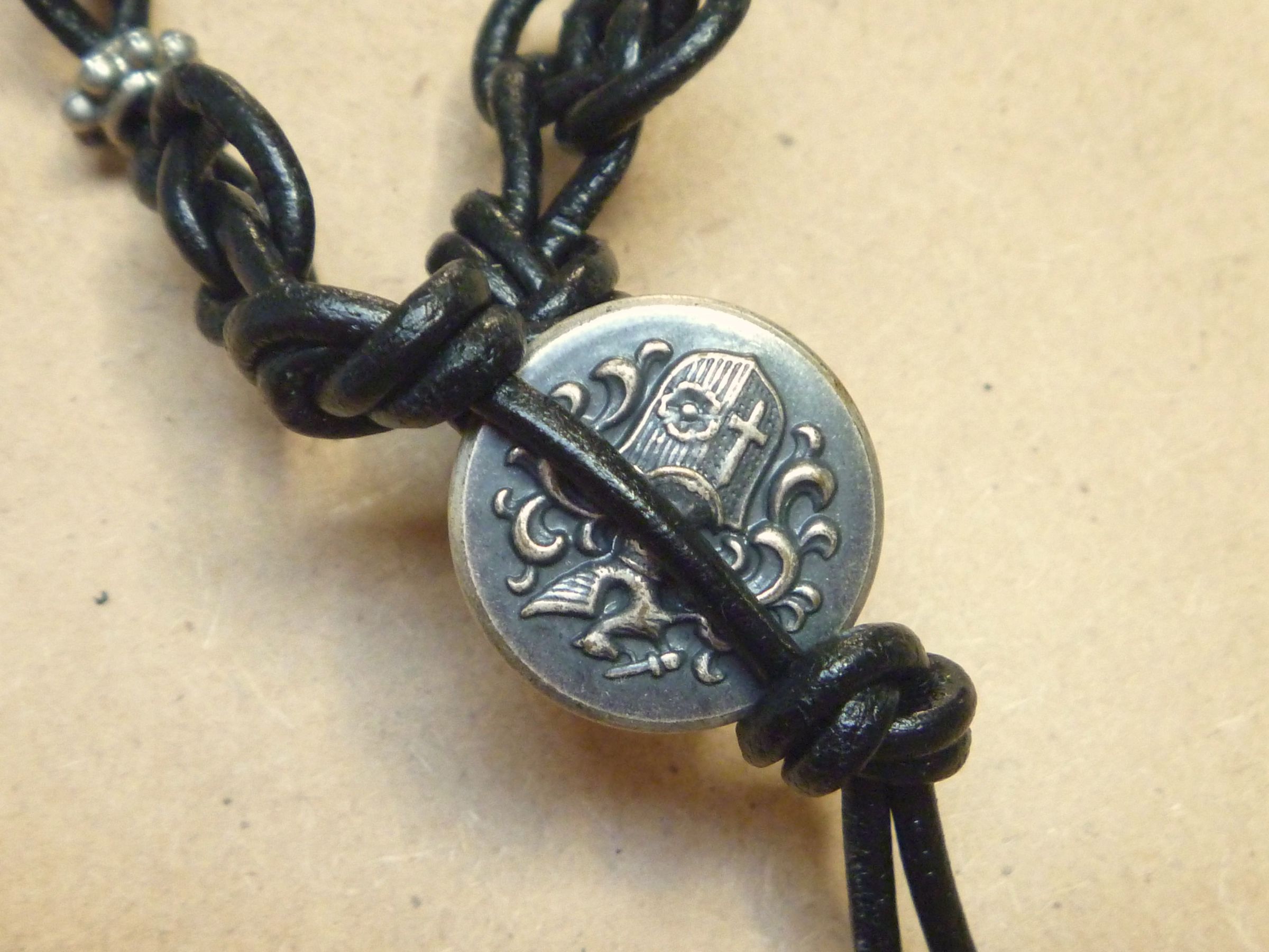 Celtic Knot Macrame Bracelet : 9 Steps (with Pictures) - Instructables