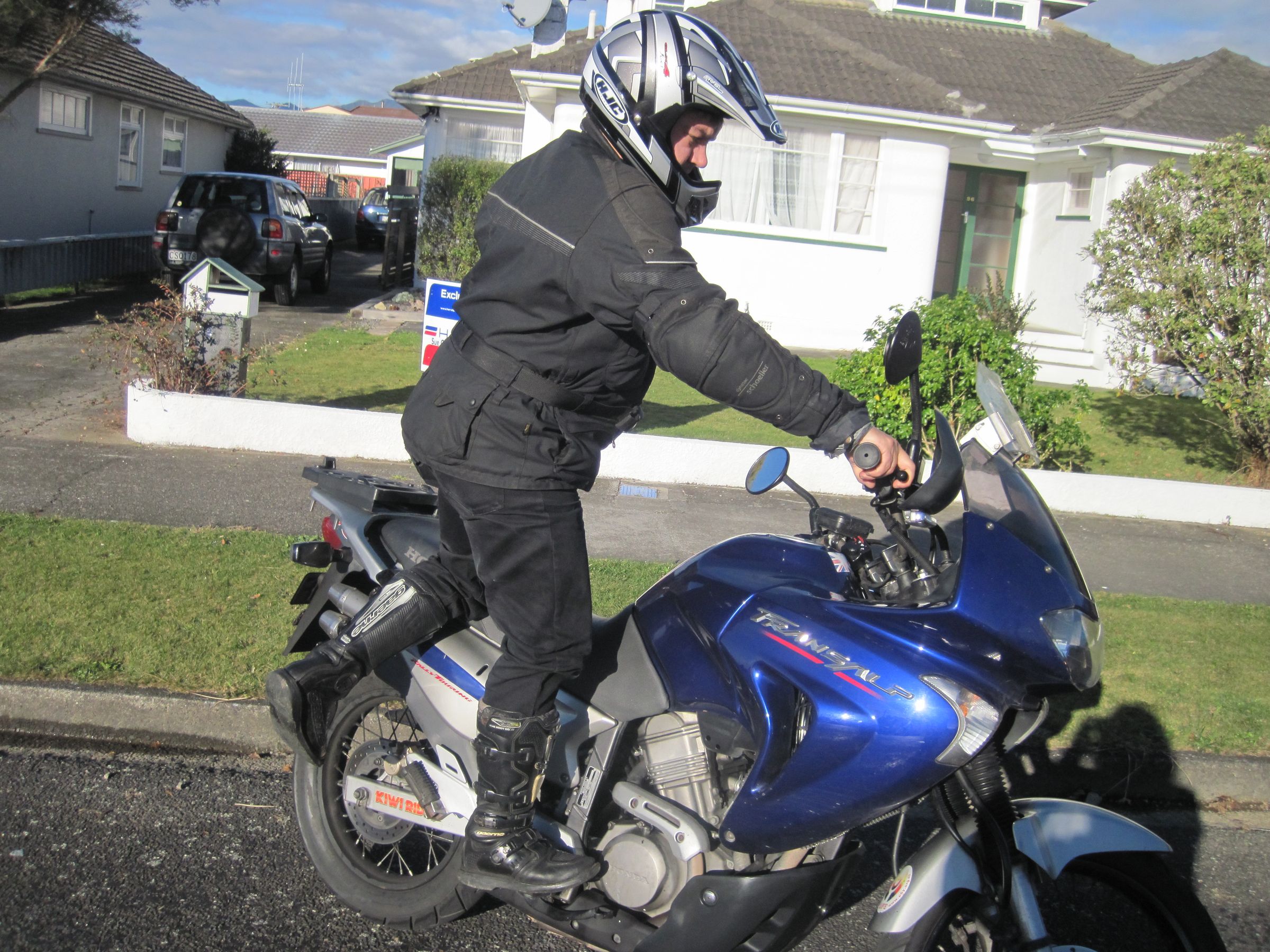 How to Ride a Tall Motorbike If You Are Short. : 6 Steps (with Pictures ...
