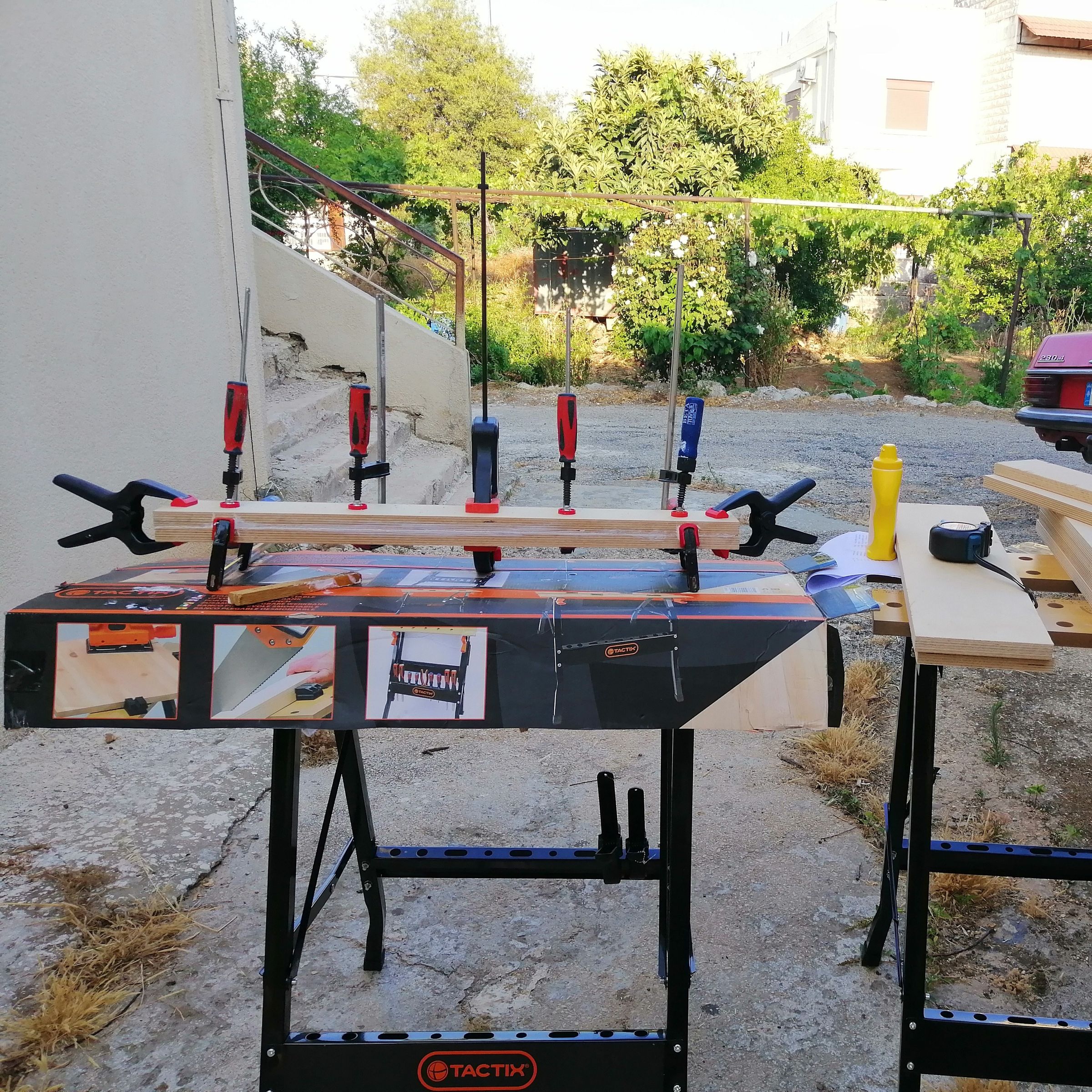 DIY Standing Desk : 8 Steps - Instructables