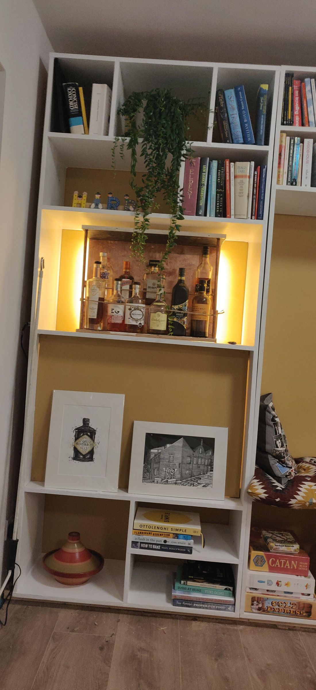 Custom Bookcase Wall With Benchseat and Hidden Bar : 7 Steps (with ...