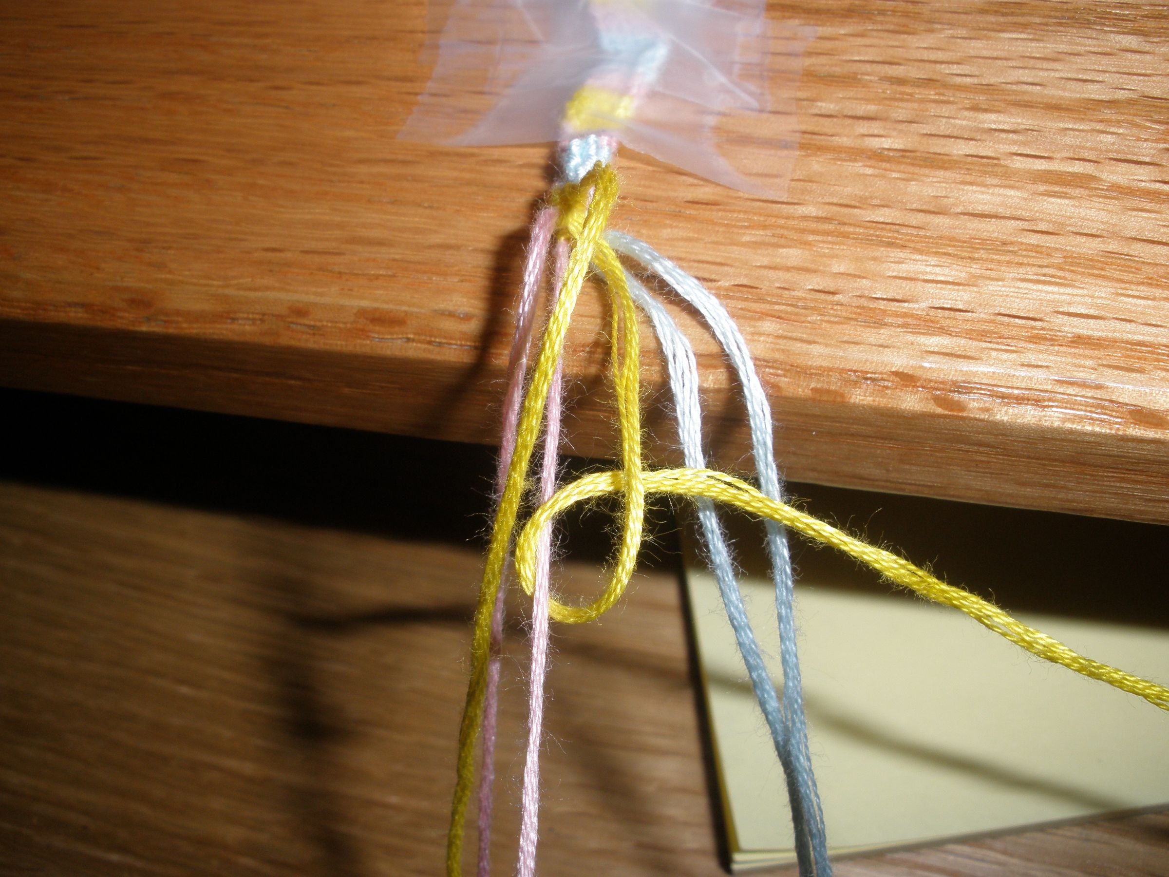 Zig-Zag Friendship Bracelet : 7 Steps - Instructables