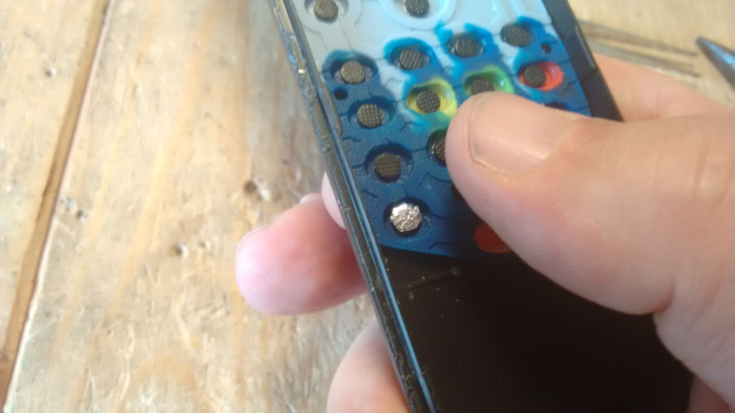 Riparare I Tasti Di Un Telecomando : 3 Steps - Instructables