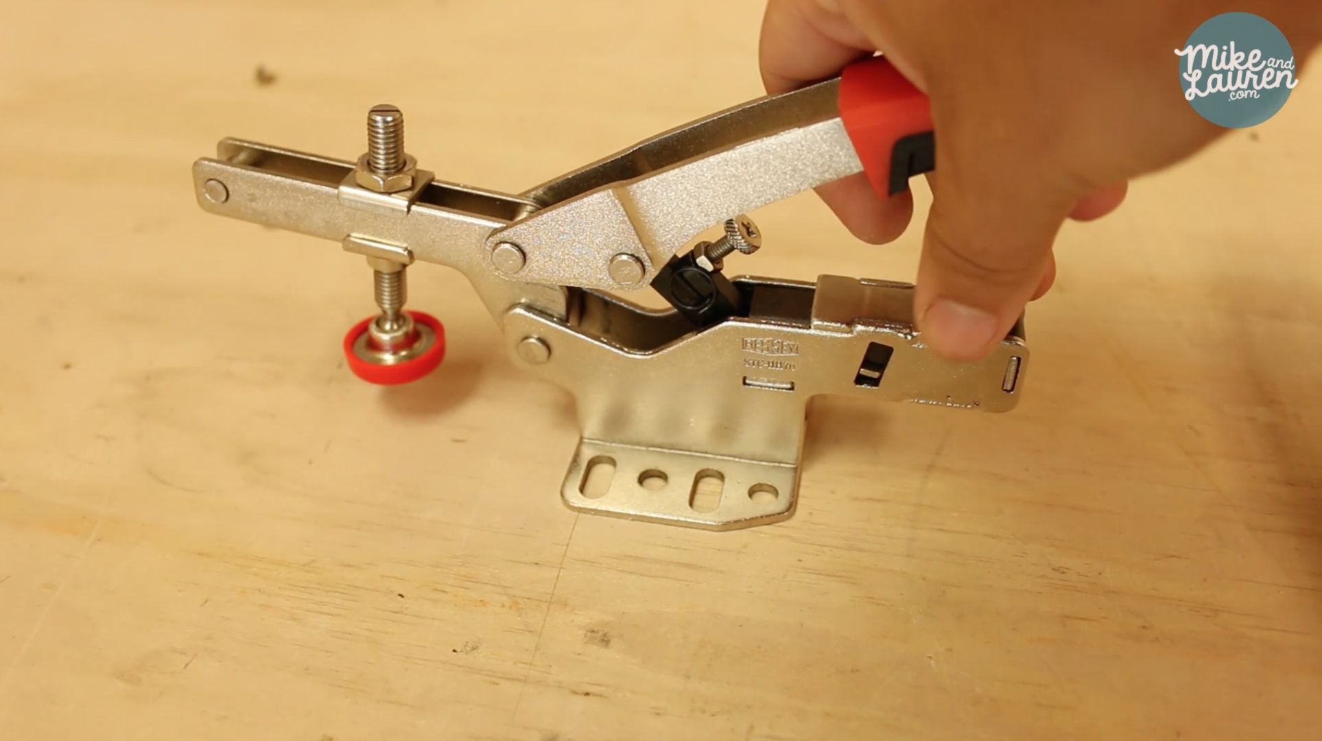 Table Saw Sled (w/ Toggle Clamps) : 6 Steps (with Pictures) - Instructables