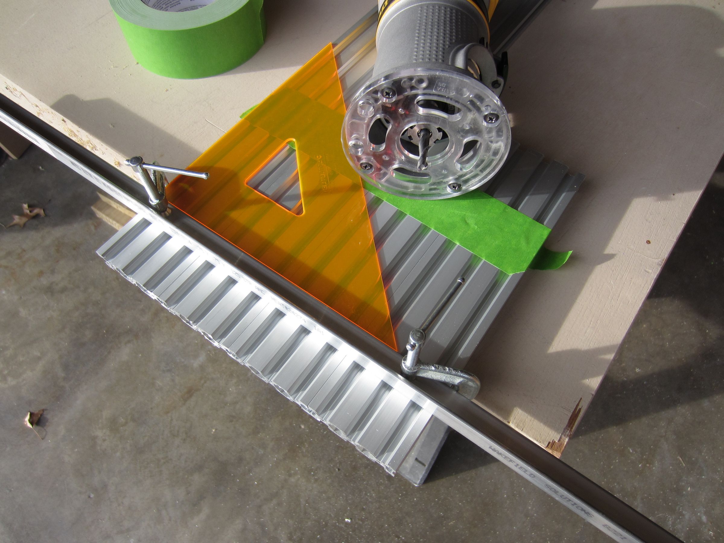 Adjustable Router Guide Template : 11 Steps (with Pictures) - Instructables