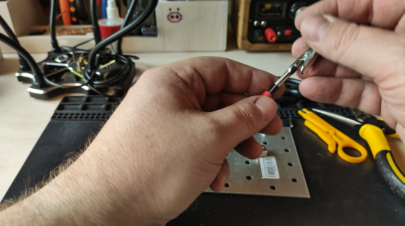 Magnetic Helping Hands Set for PCB and Electronics : 11 Steps (with ...