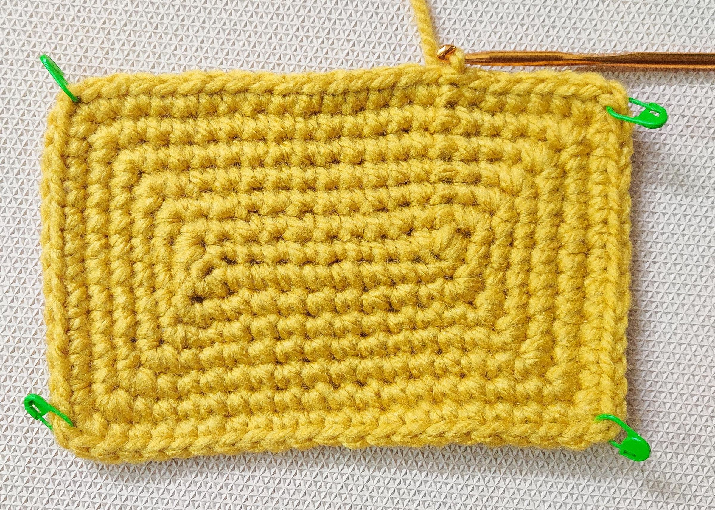Crochet Rectangle Basket With Dividers Made in Rounds : 8 Steps (with ...