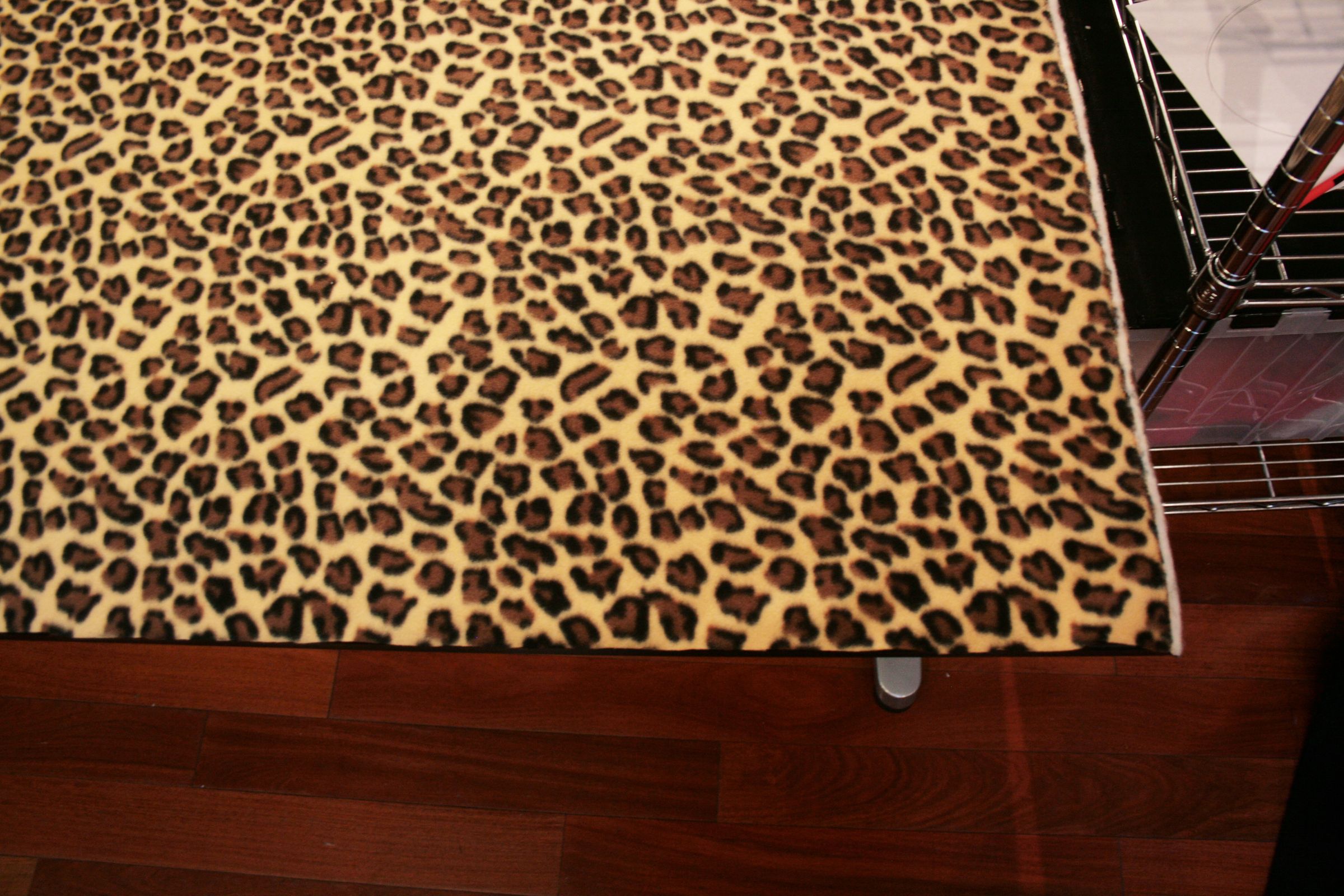 Make Your Own Snuggie : 5 Steps (with Pictures) - Instructables