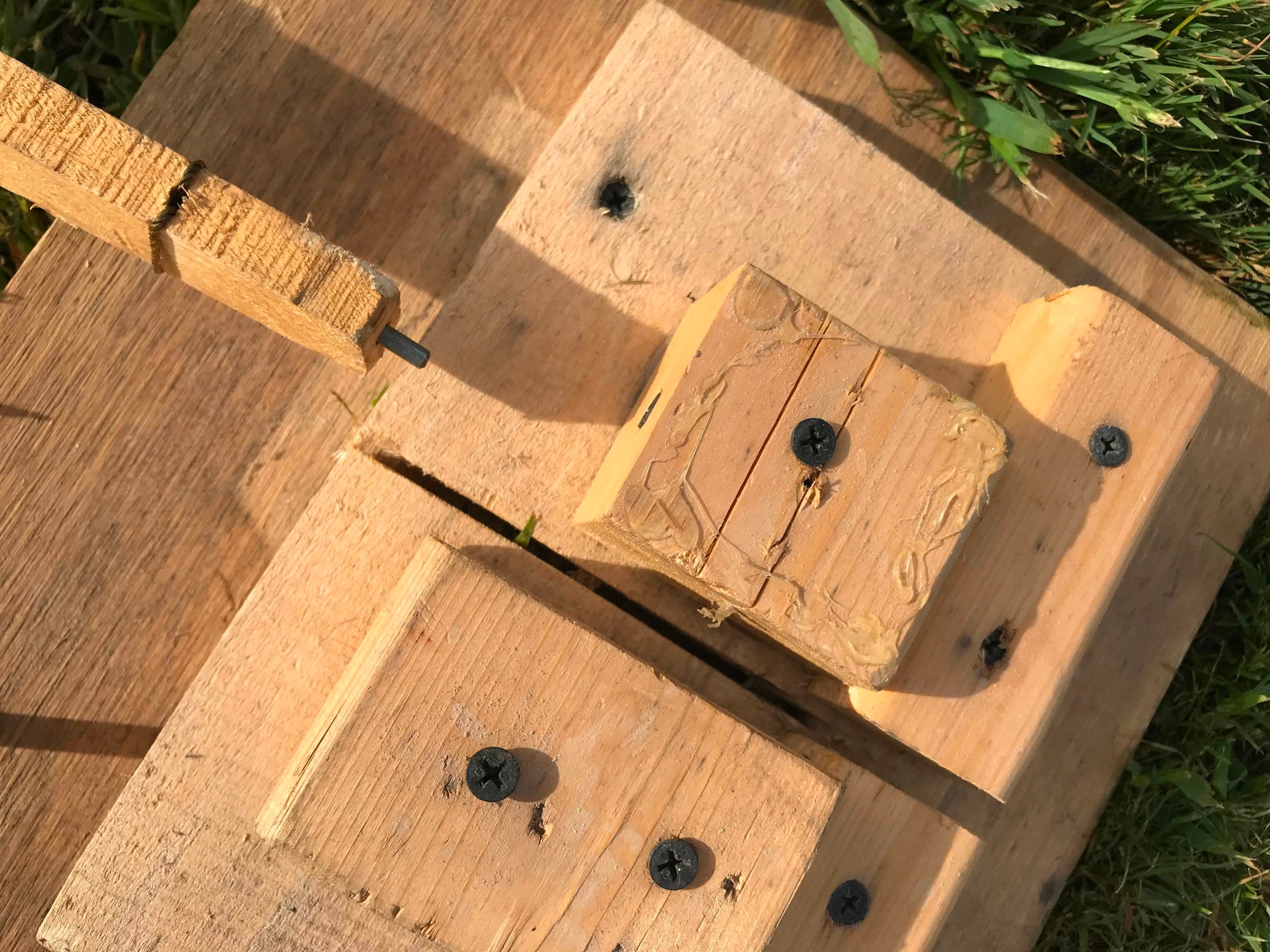 World's Simplest Trebuchet (Walking Arm Trebuchet) : 18 Steps (with ...