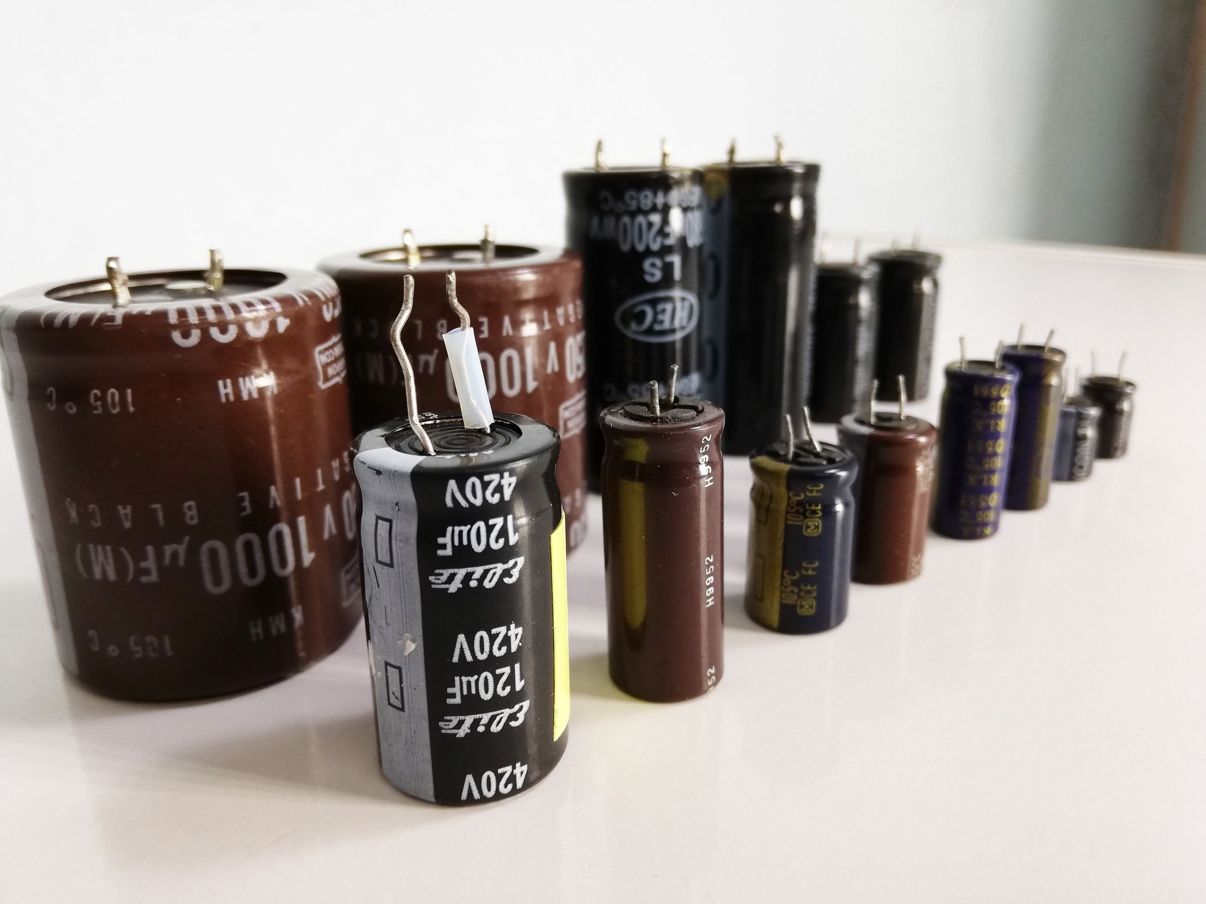 3D Printed Fake Capacitor Compartment : 8 Steps (with Pictures ...