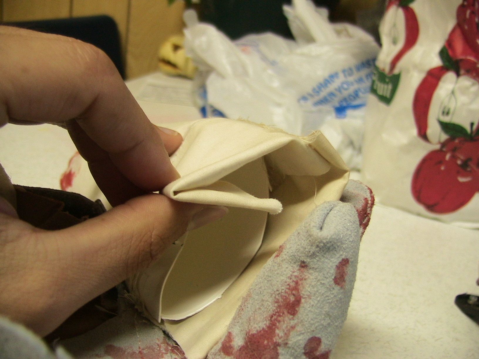 The Living Severed Hand! : 9 Steps (with Pictures) - Instructables