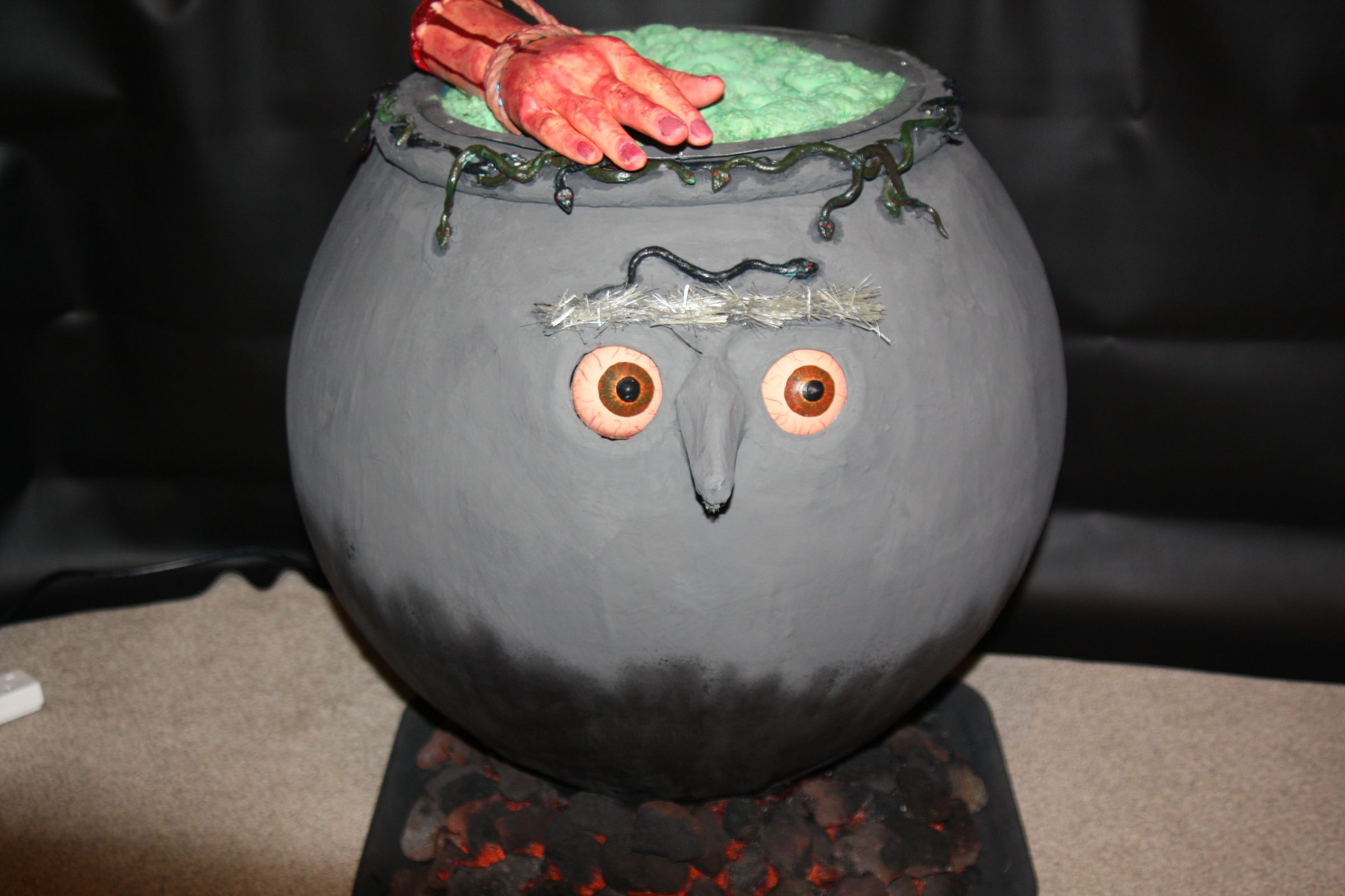 Witches Cauldron : 10 Steps (with Pictures) - Instructables