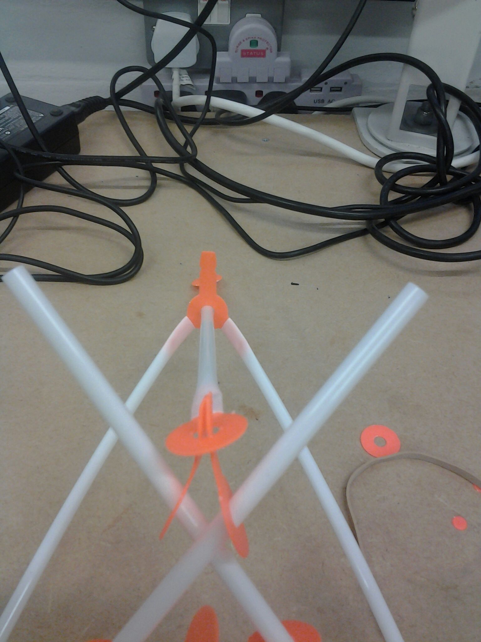 Strawbees Catapult : 14 Steps - Instructables