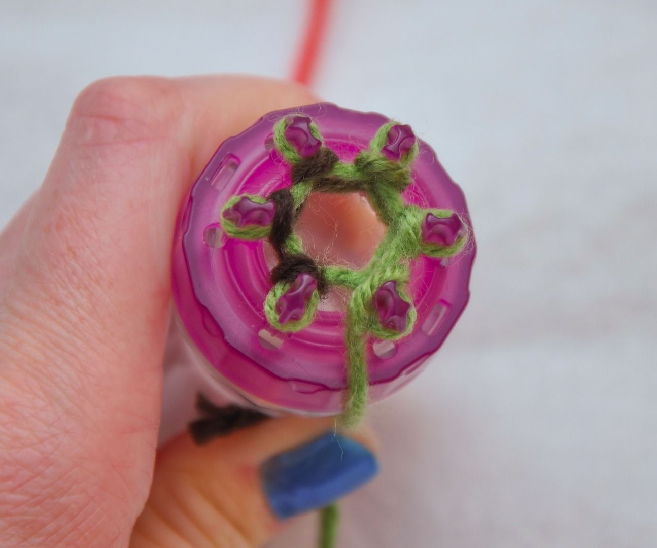 How to Use a French Knitter : 6 Steps (with Pictures) - Instructables