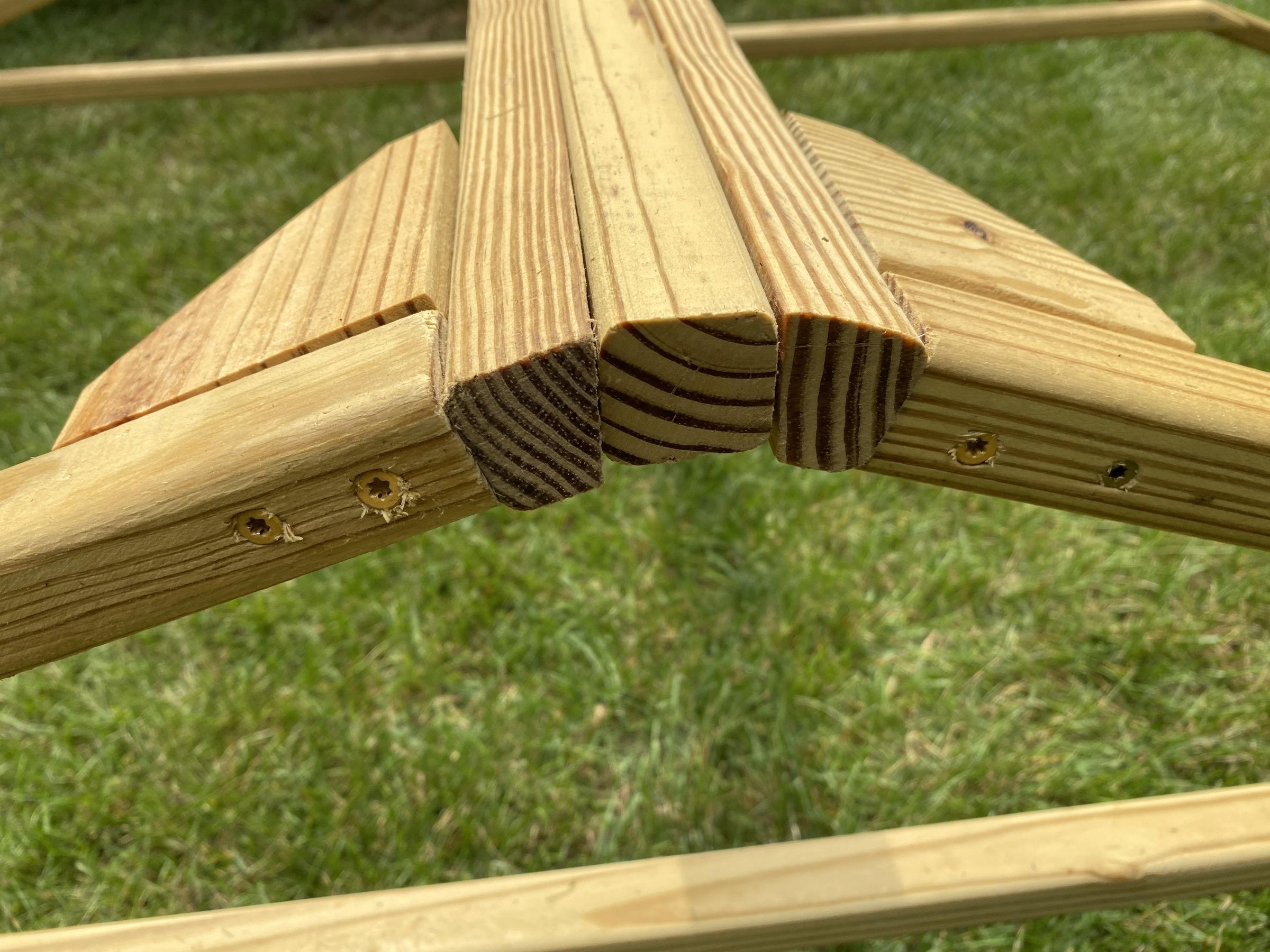 Protected Garden Enclosure 2.0 : 7 Steps (with Pictures) - Instructables