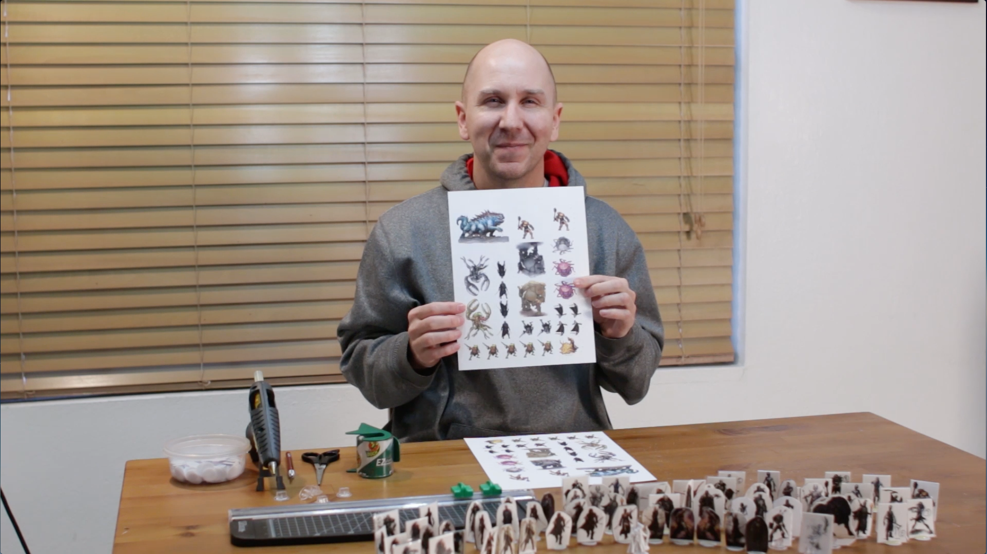 Dungeons and Dragons Paper Miniatures (Pathfinder, Warhammer, Etc ...