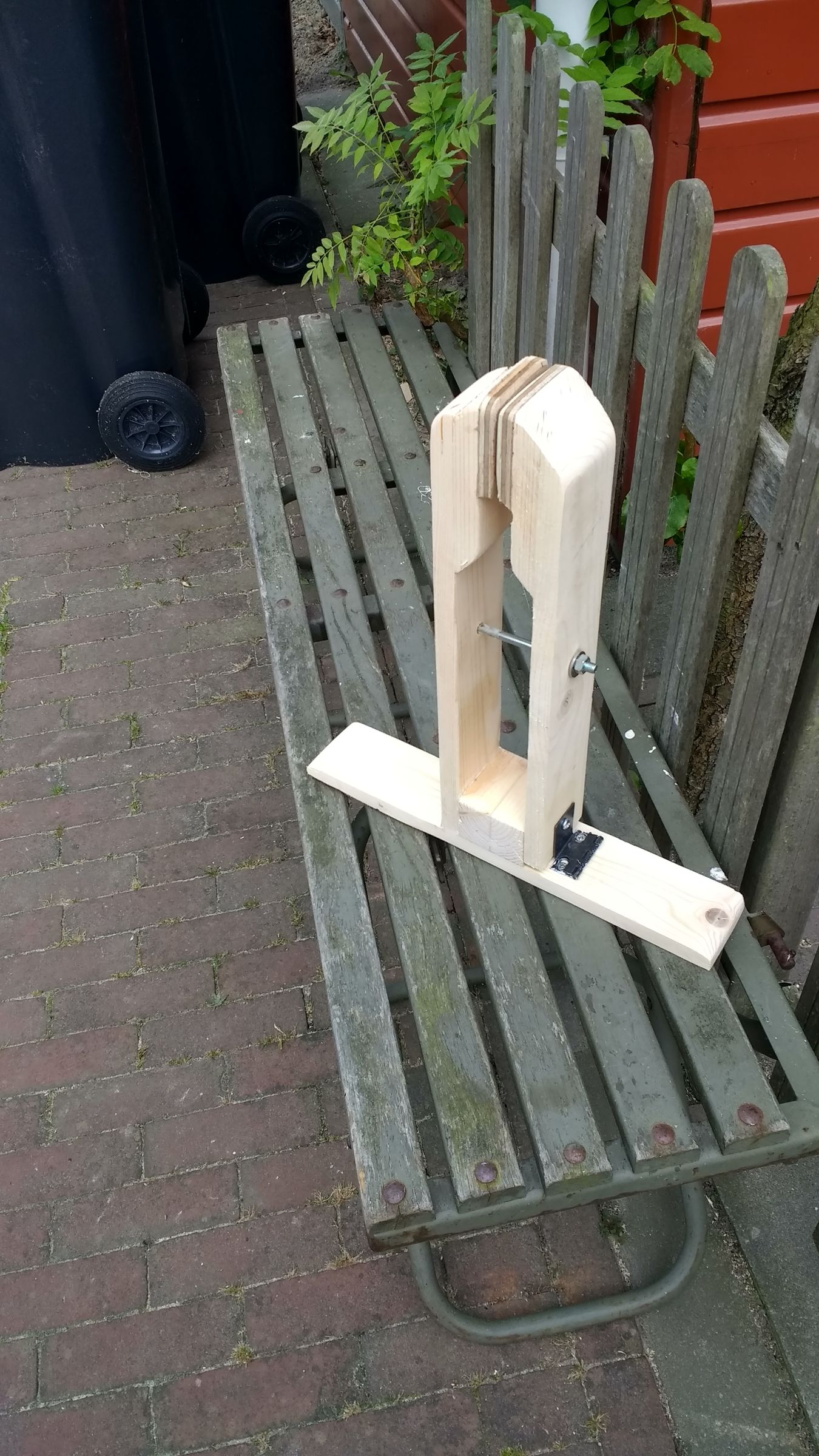 '3rd Hand' Leather Stitching Clamp : 7 Steps (with Pictures ...