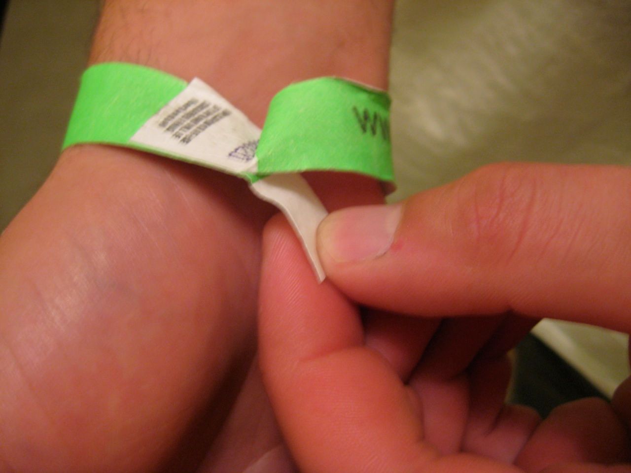 Best Way to Remove Annoying Event Bracelets : 3 Steps (with Pictures ...