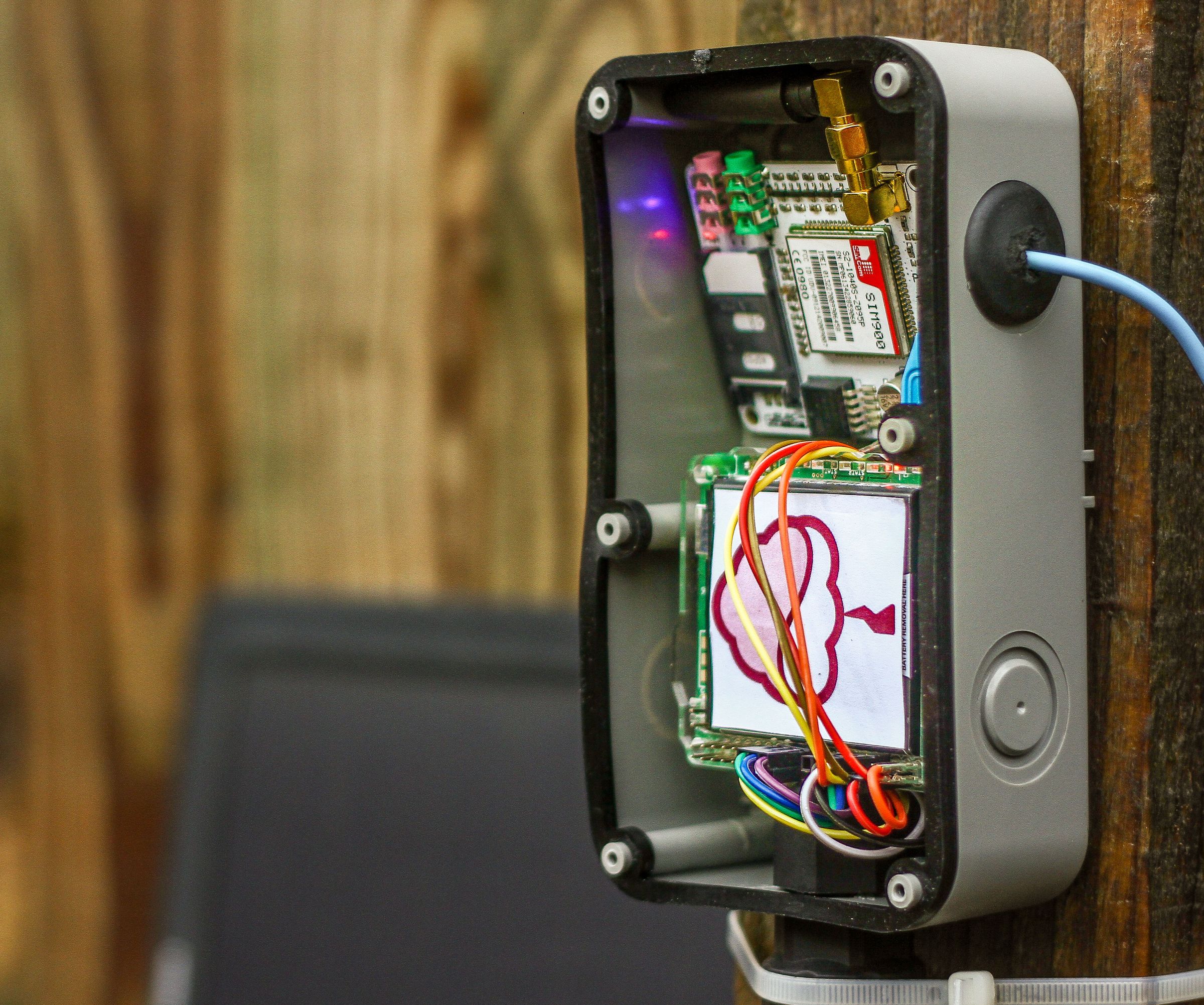 raspberry pi solar weather station DIY Project to Discover - FindingDIY