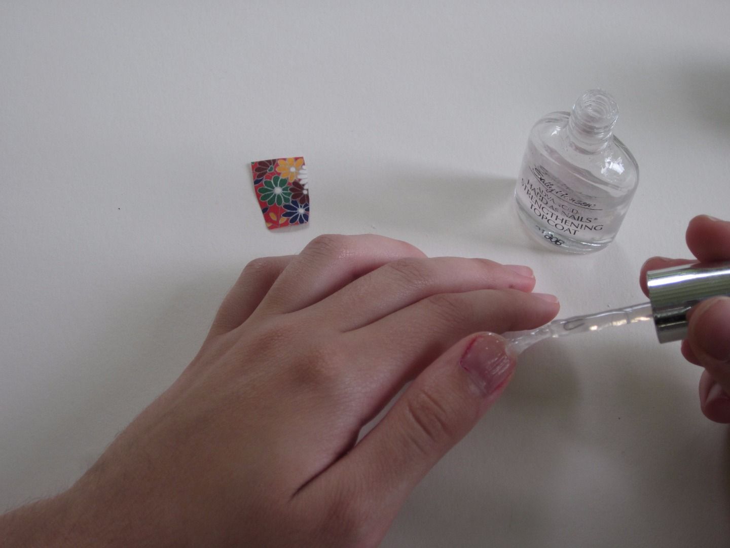 DIY Paper Nail Wraps : 7 Steps (with Pictures) - Instructables
