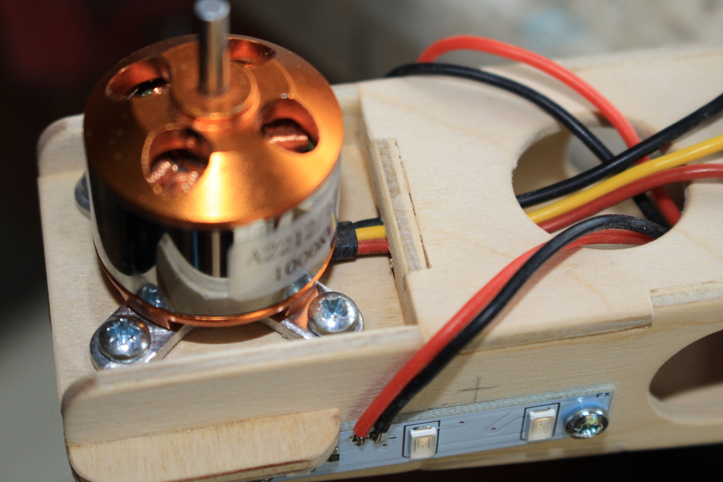 Simple Plywood Tricopter. : 6 Steps (with Pictures) - Instructables