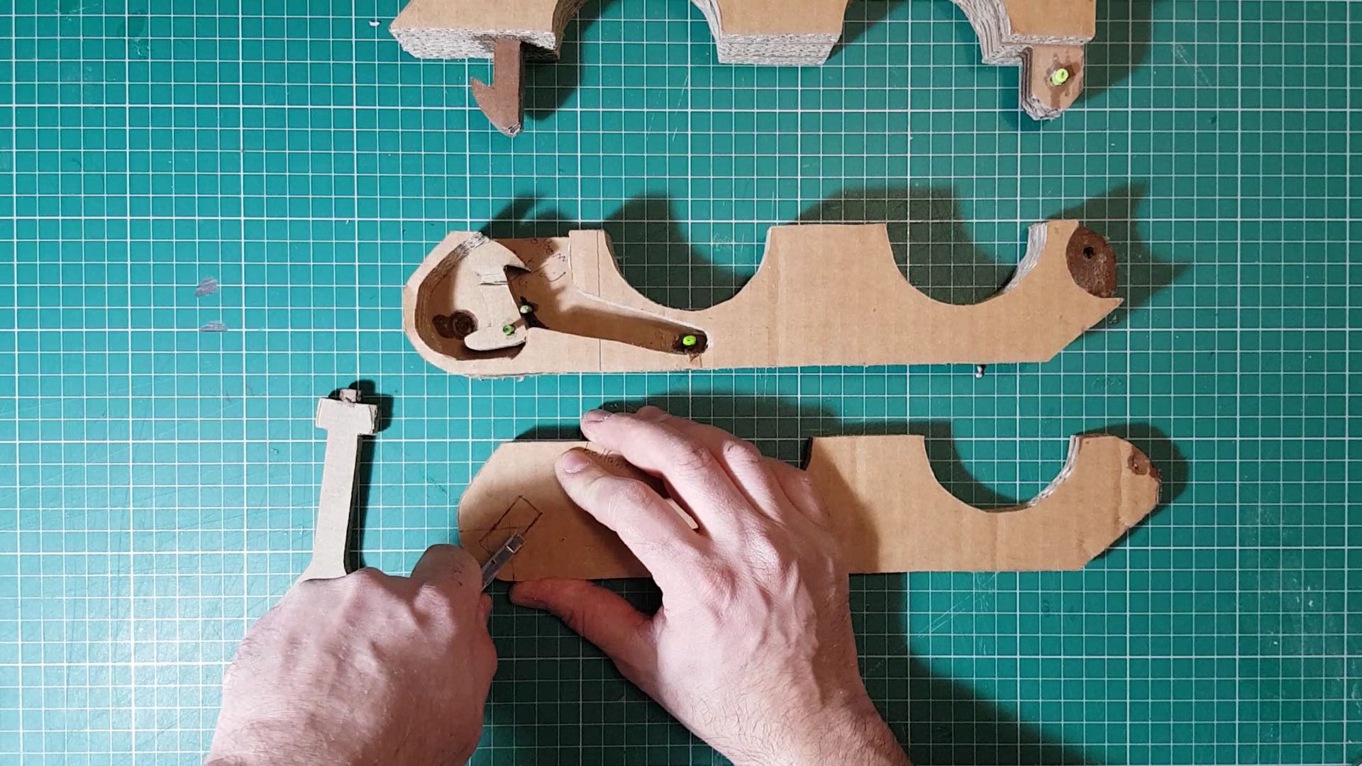 DIY Working Cardboard Handcuffs : 6 Steps (with Pictures) - Instructables