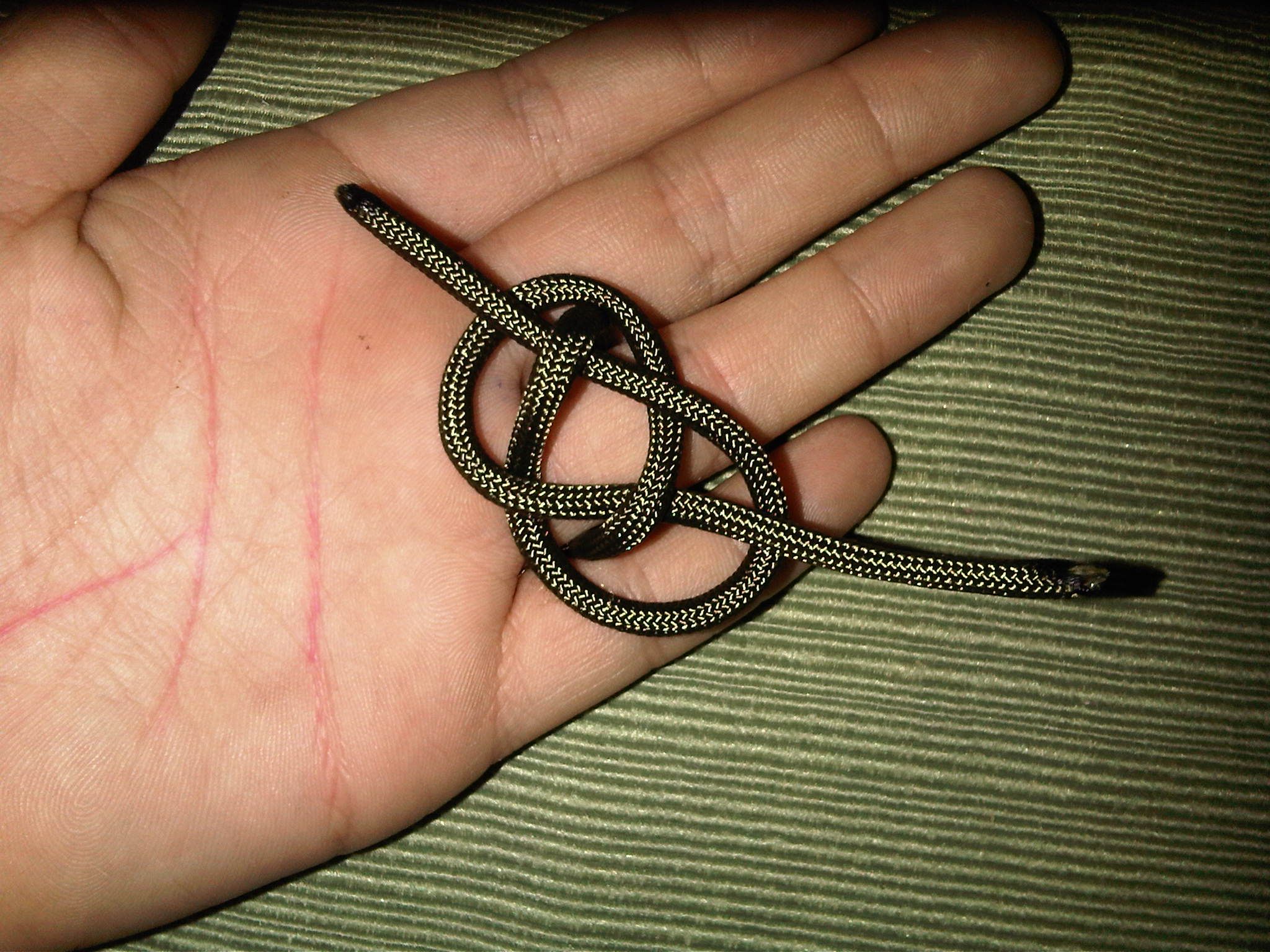 How to Tie the Lanyard Knot : 6 Steps (with Pictures) - Instructables