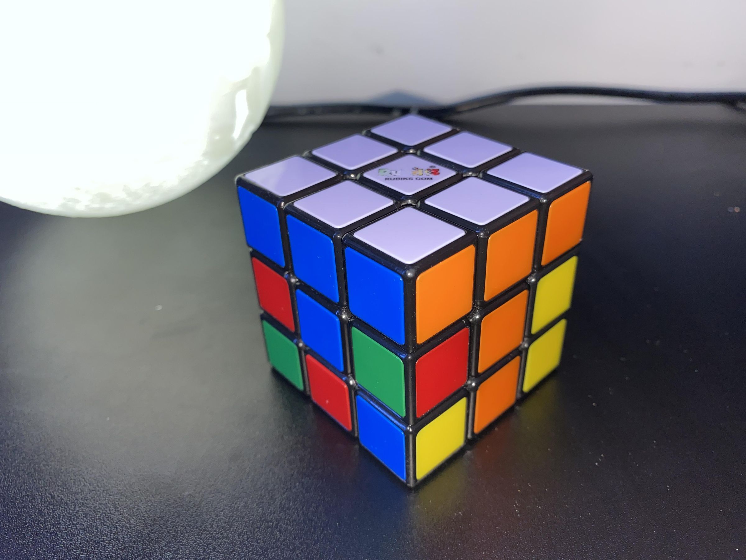 How to Solve a 3x3x3 Rubik's Cube for Beginners : 7 Steps - Instructables