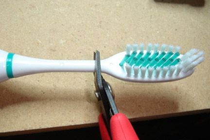 Bristle Bot II - From a Cheap Electric Toothbrush : 3 Steps - Instructables