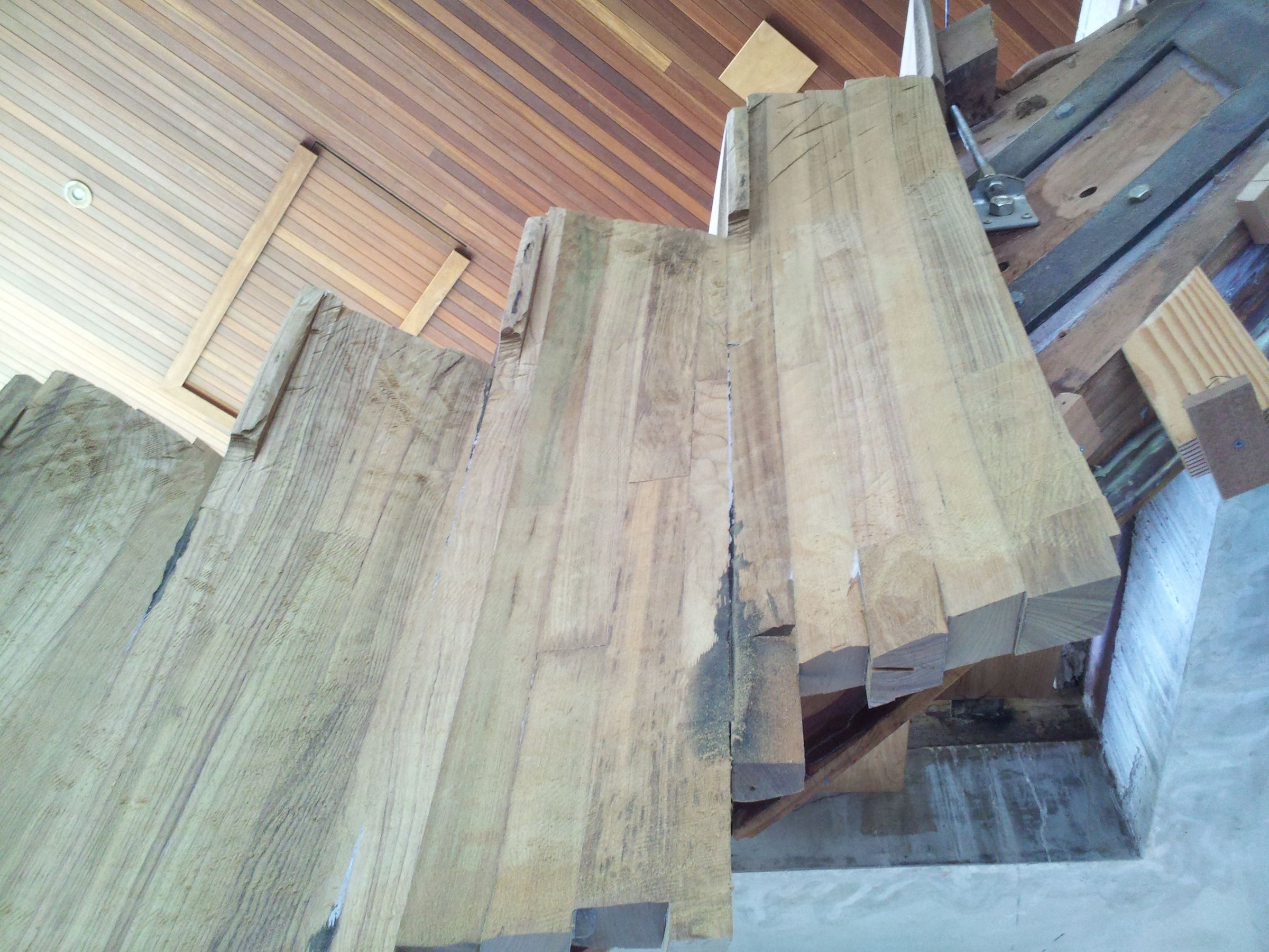 Inlayed Wood Scales on Spiral Staircase : 8 Steps (with Pictures ...