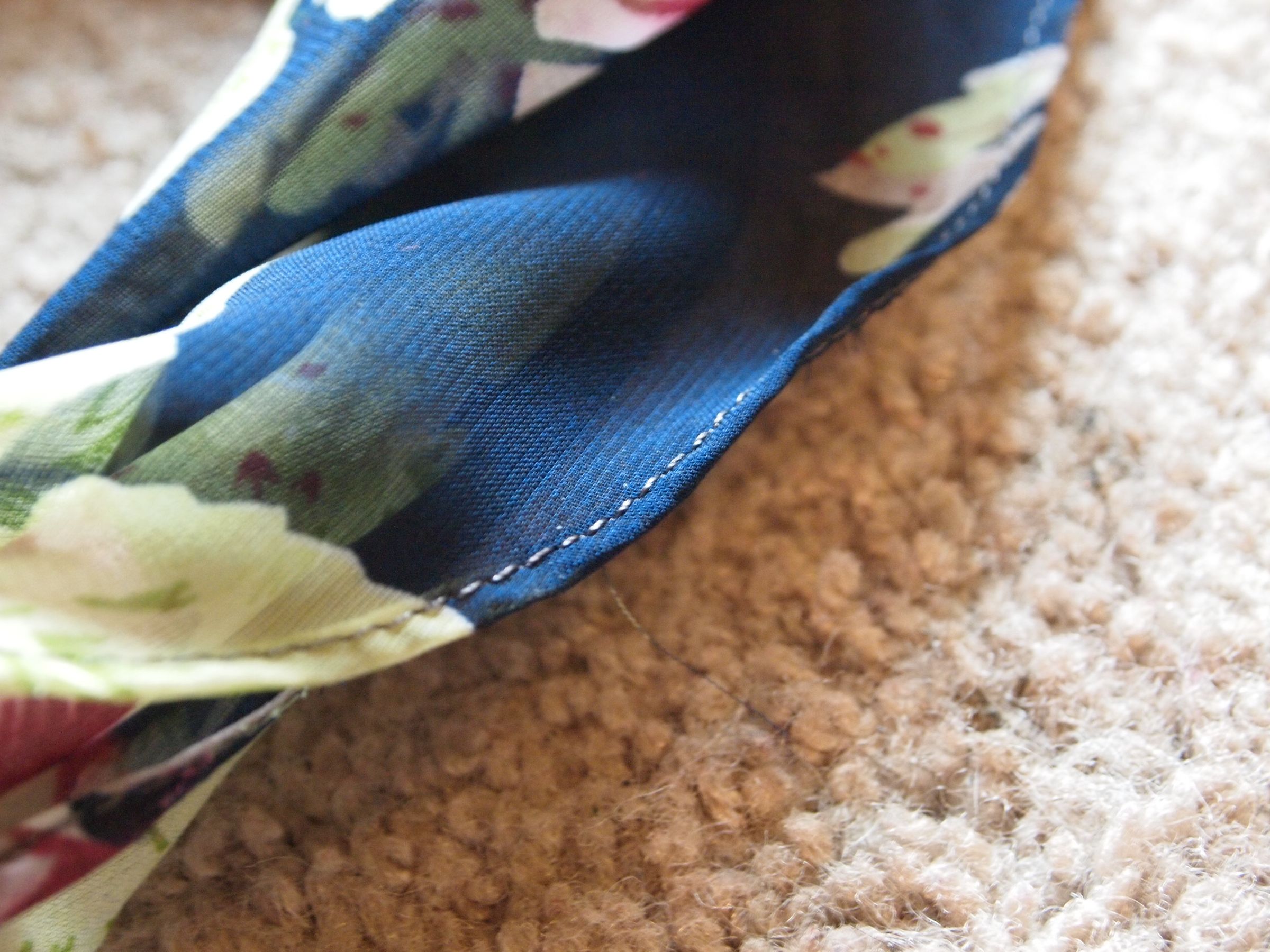 How to Sew a Vintage Style Head-wrap Scarf : 4 Steps (with Pictures ...