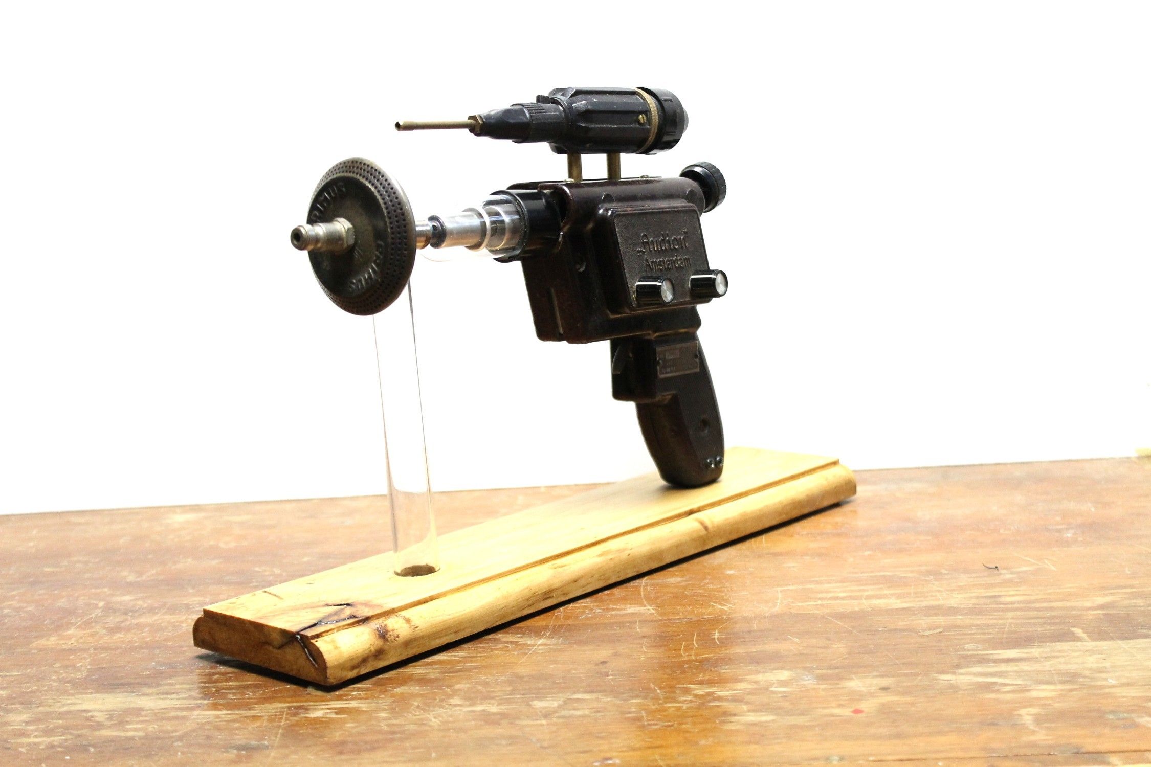 Ray Gun With Laser Sound Effects : 19 Steps (with Pictures) - Instructables