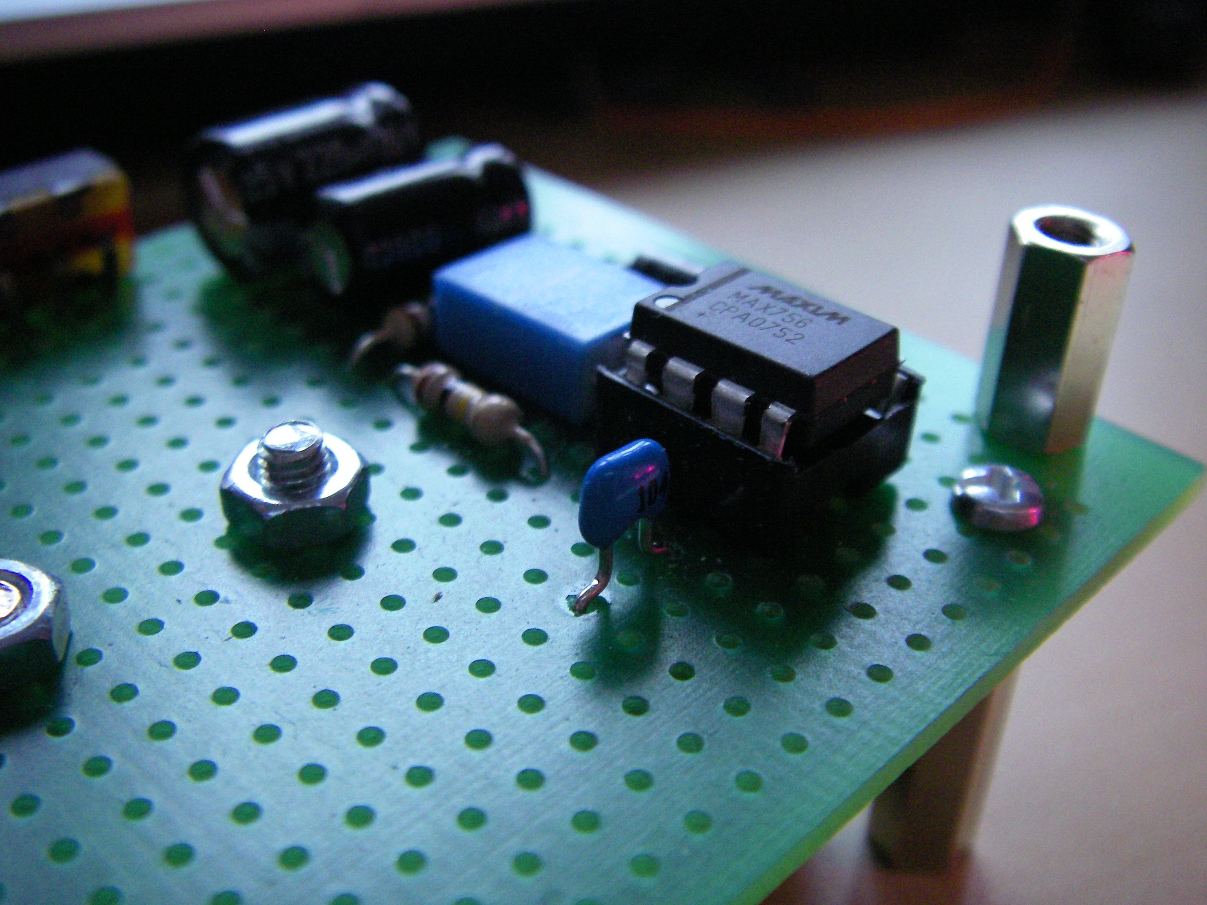 The Arduino AA Undershield : 6 Steps - Instructables