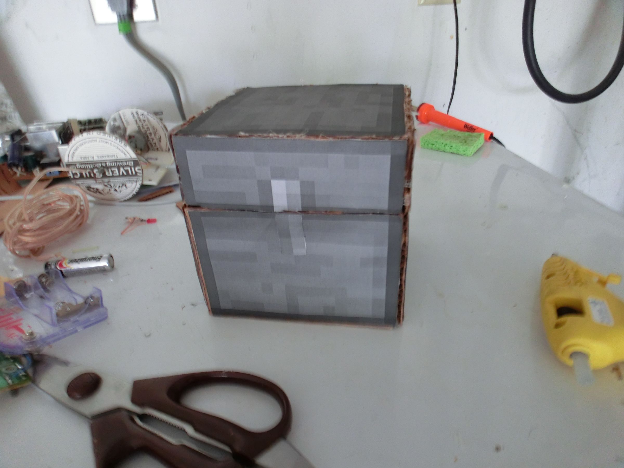 Minecraft Cardboard Chest : 8 Steps - Instructables