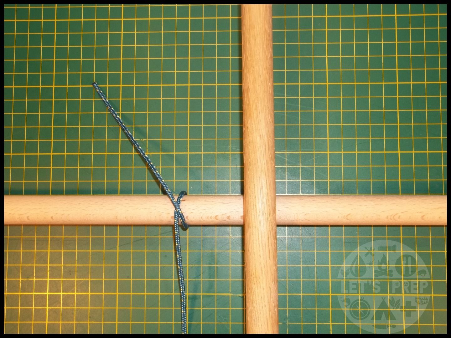 Quick Skills #4: How to Tie Lashings - Pt.1 Square Lashing : 7 Steps ...