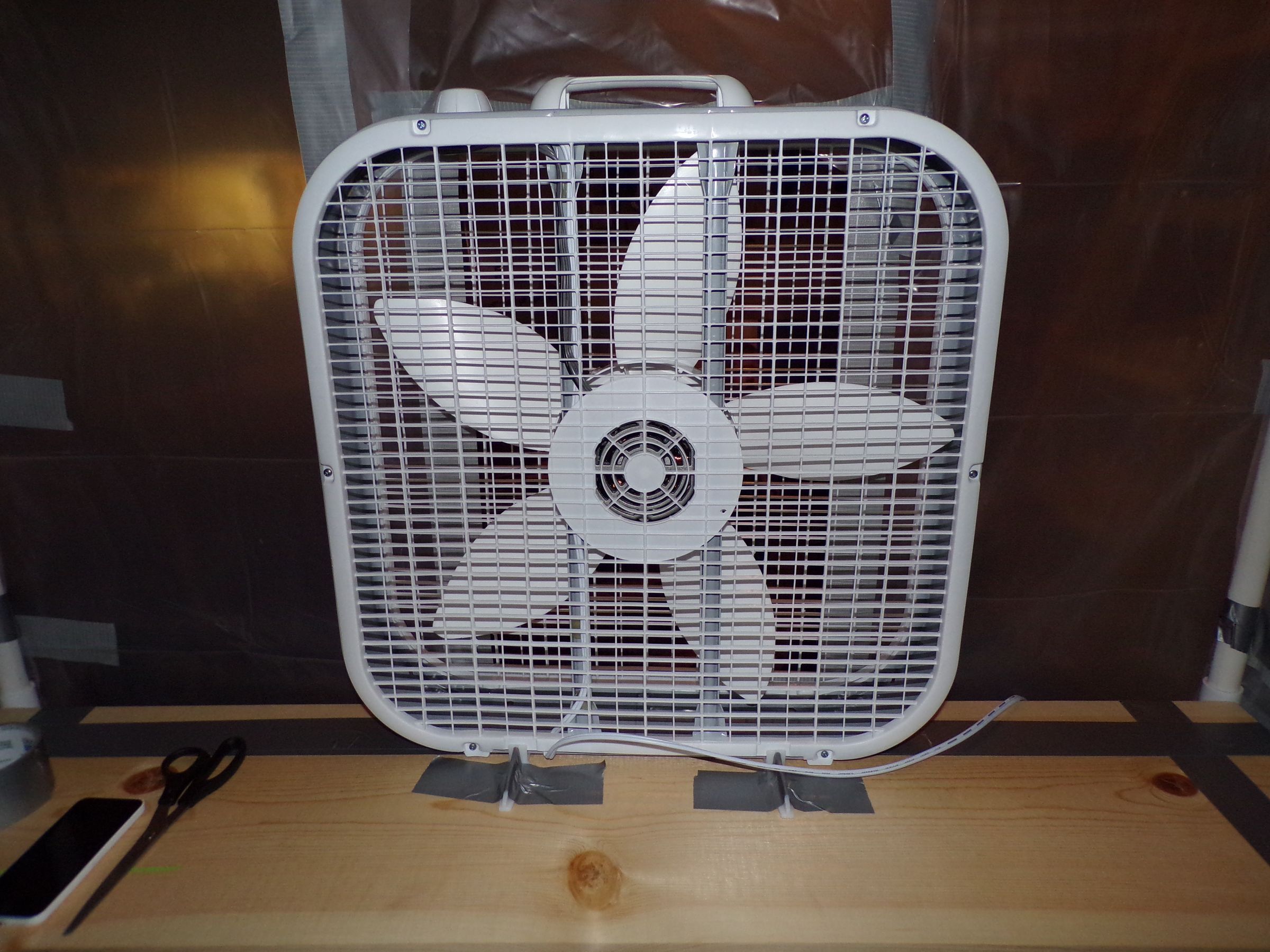 Simple Spray Booth for Around $70 : 8 Steps (with Pictures) - Instructables
