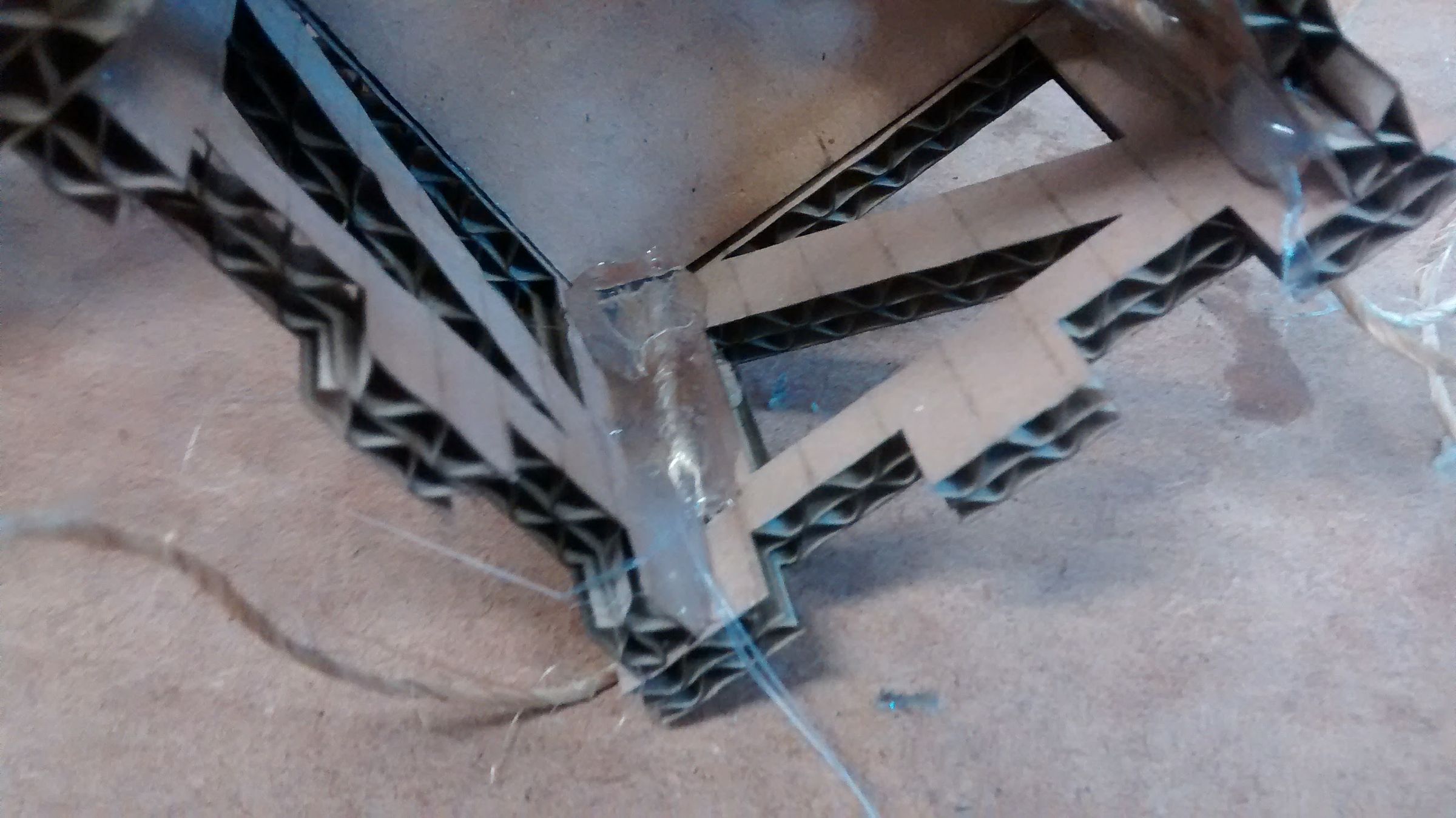 Cardboard Crane : 5 Steps (with Pictures) - Instructables