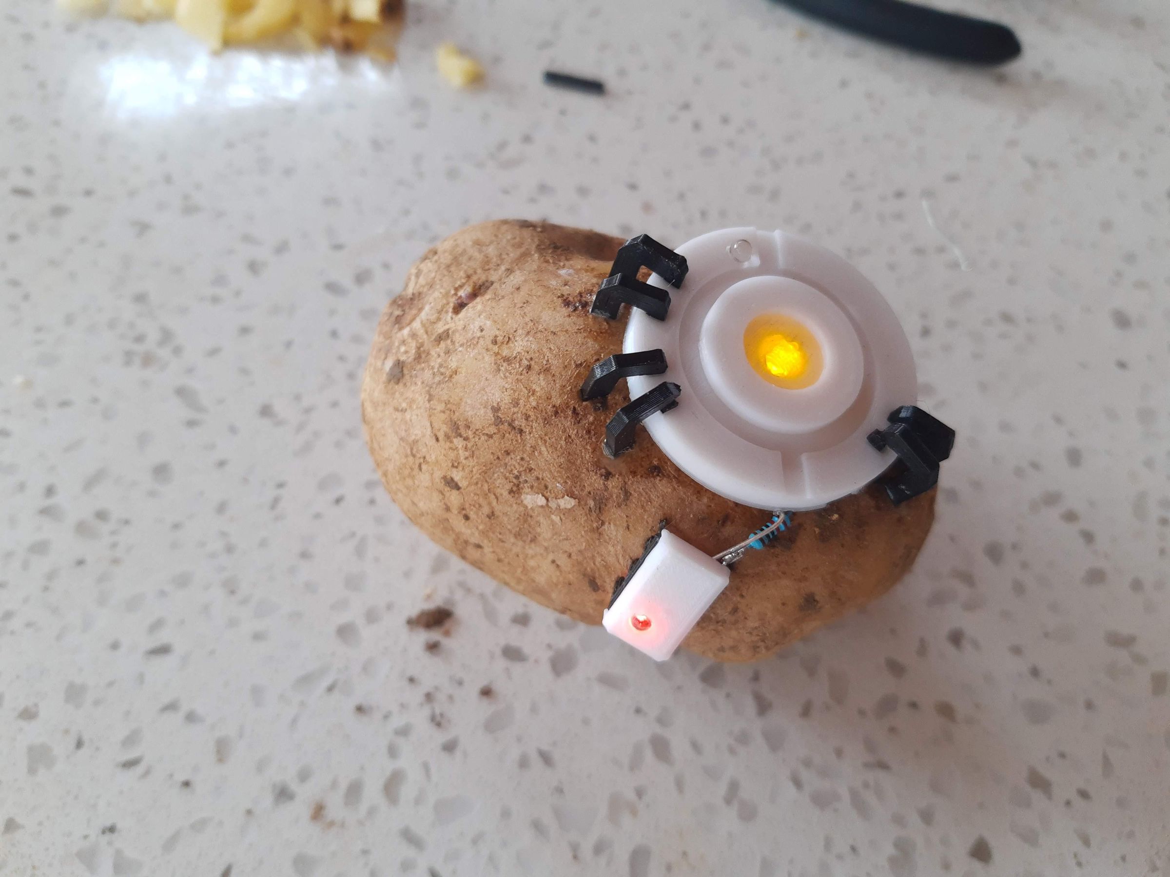 GLaDOS Potato Replica (with Lights) : 5 Steps (with Pictures ...