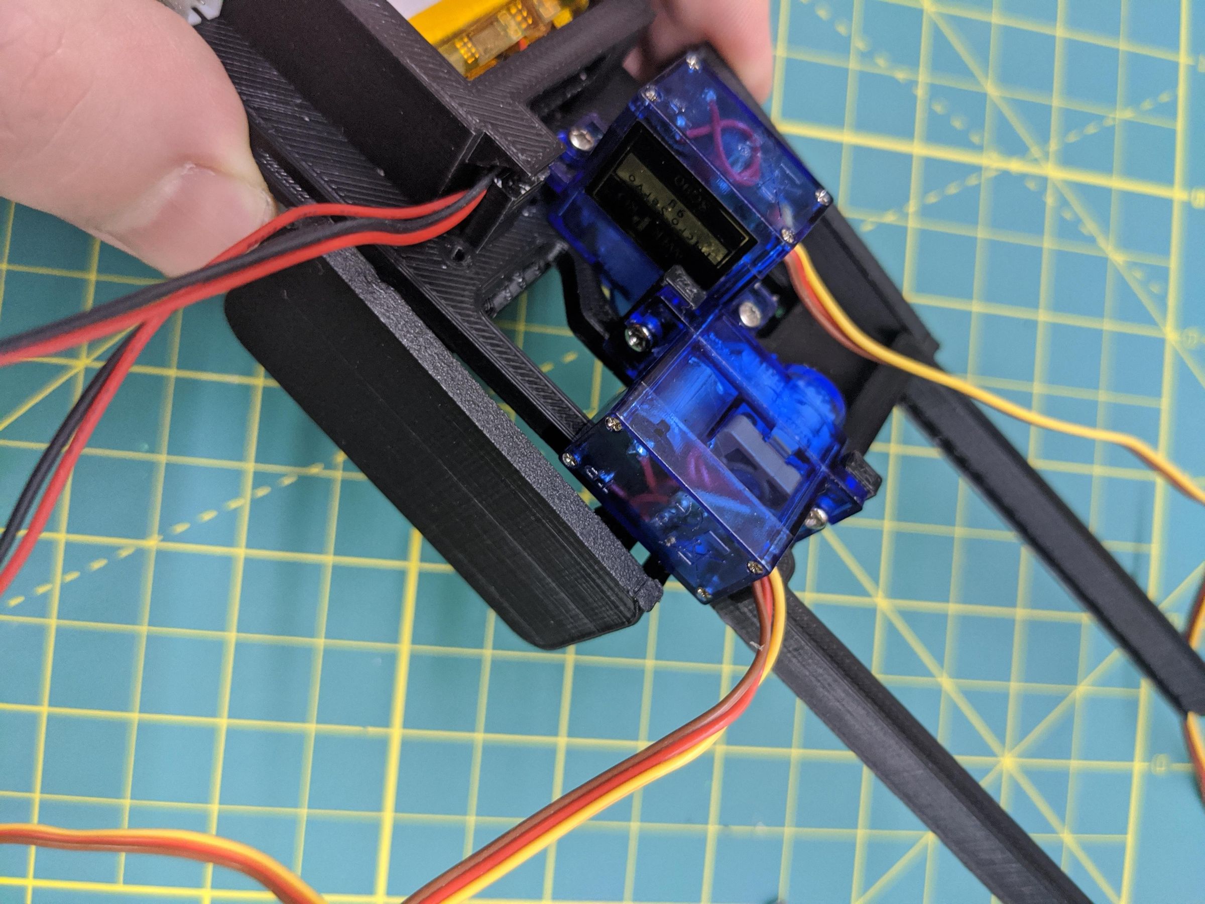 Itsy Bitsy: an Untethered Climbing Robot : 5 Steps (with Pictures) - Instructables