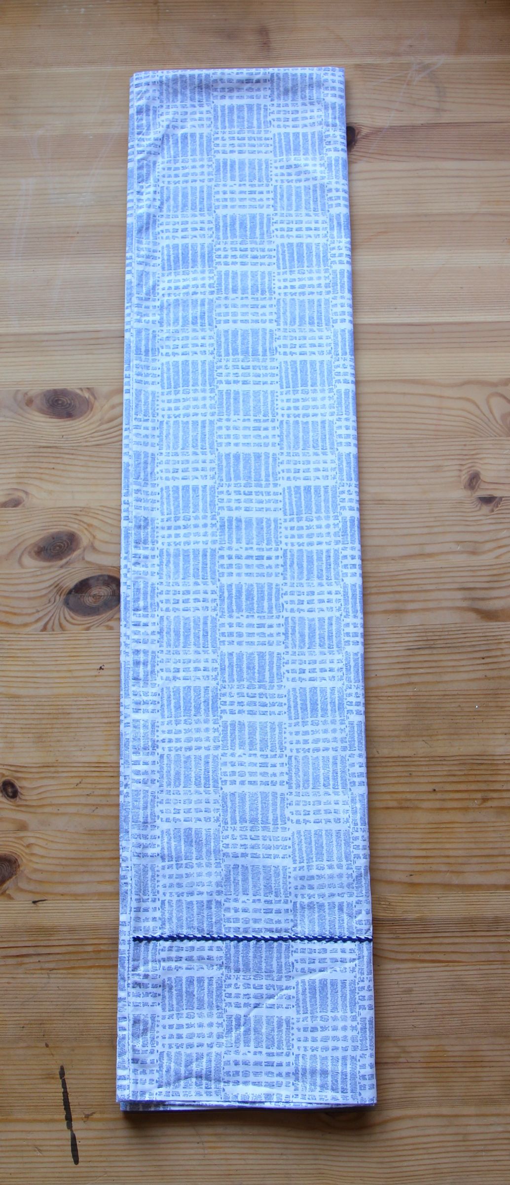 Fold a Pillowcase Like a PRO : 9 Steps (with Pictures) - Instructables