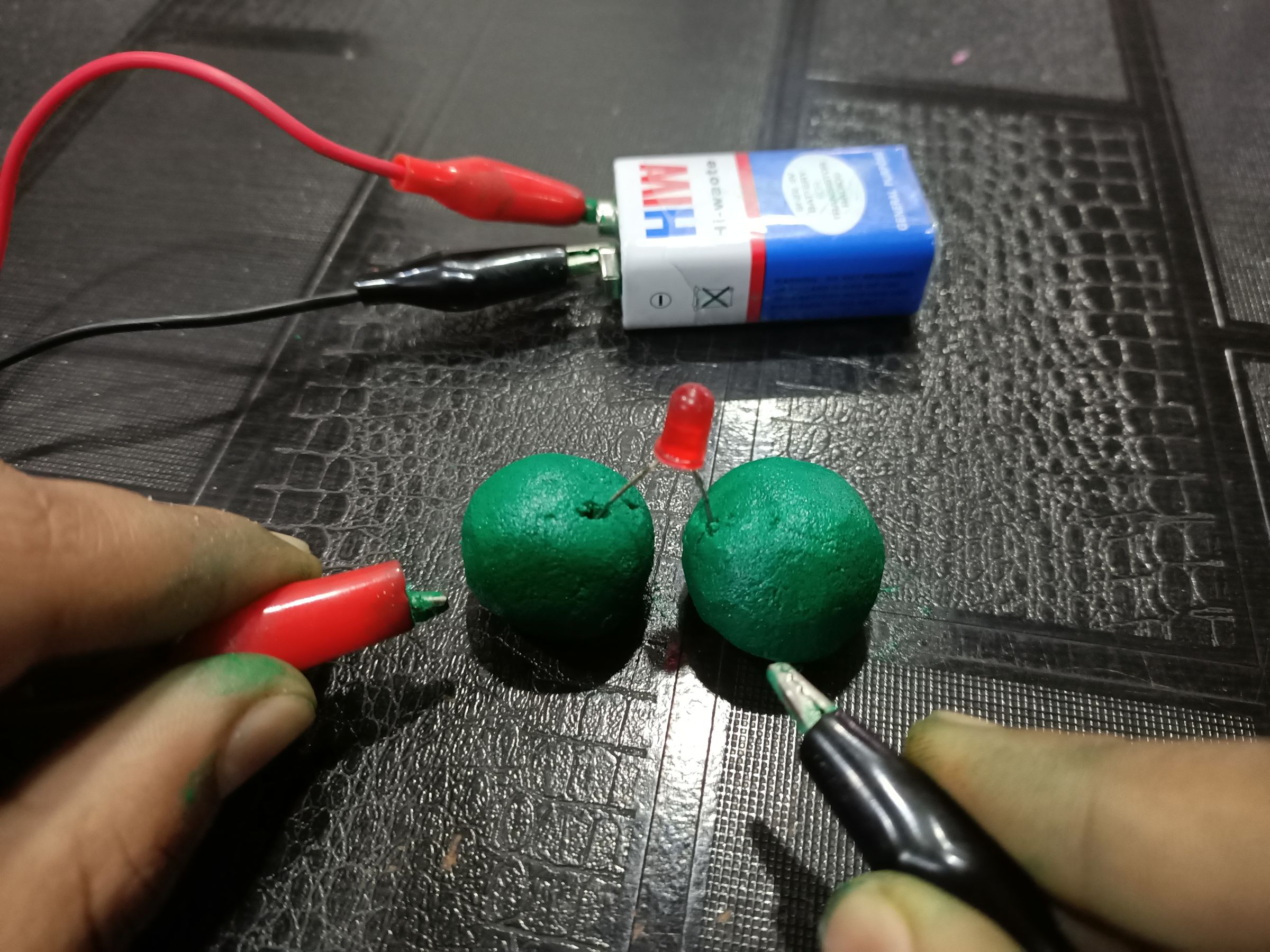 FUN WITH CIRCUITS USING MODELING CLAY : 5 Steps (with Pictures ...