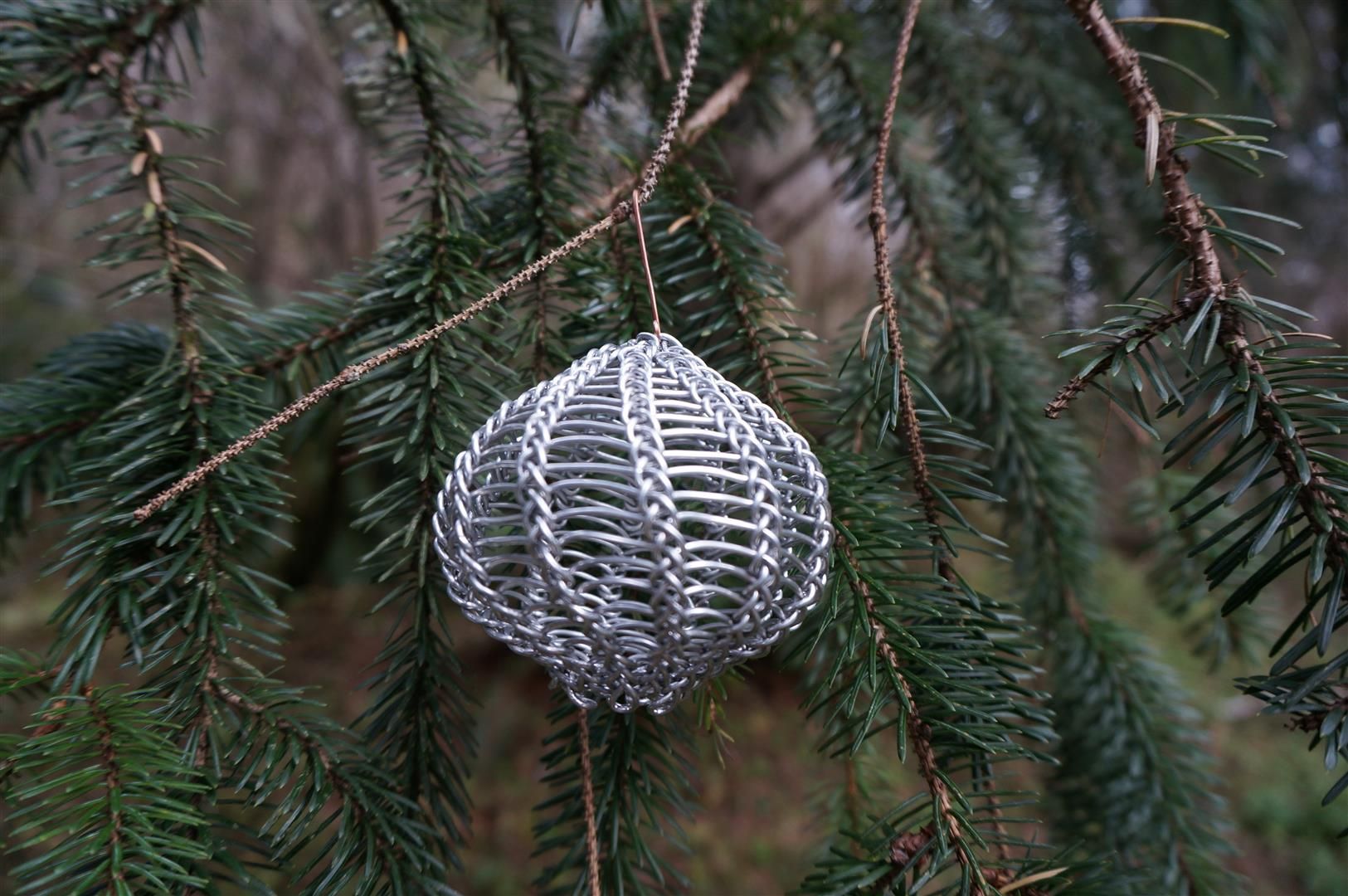 How to Teach Yourself to Knit With Wire (and Maybe Make a Christmas ...