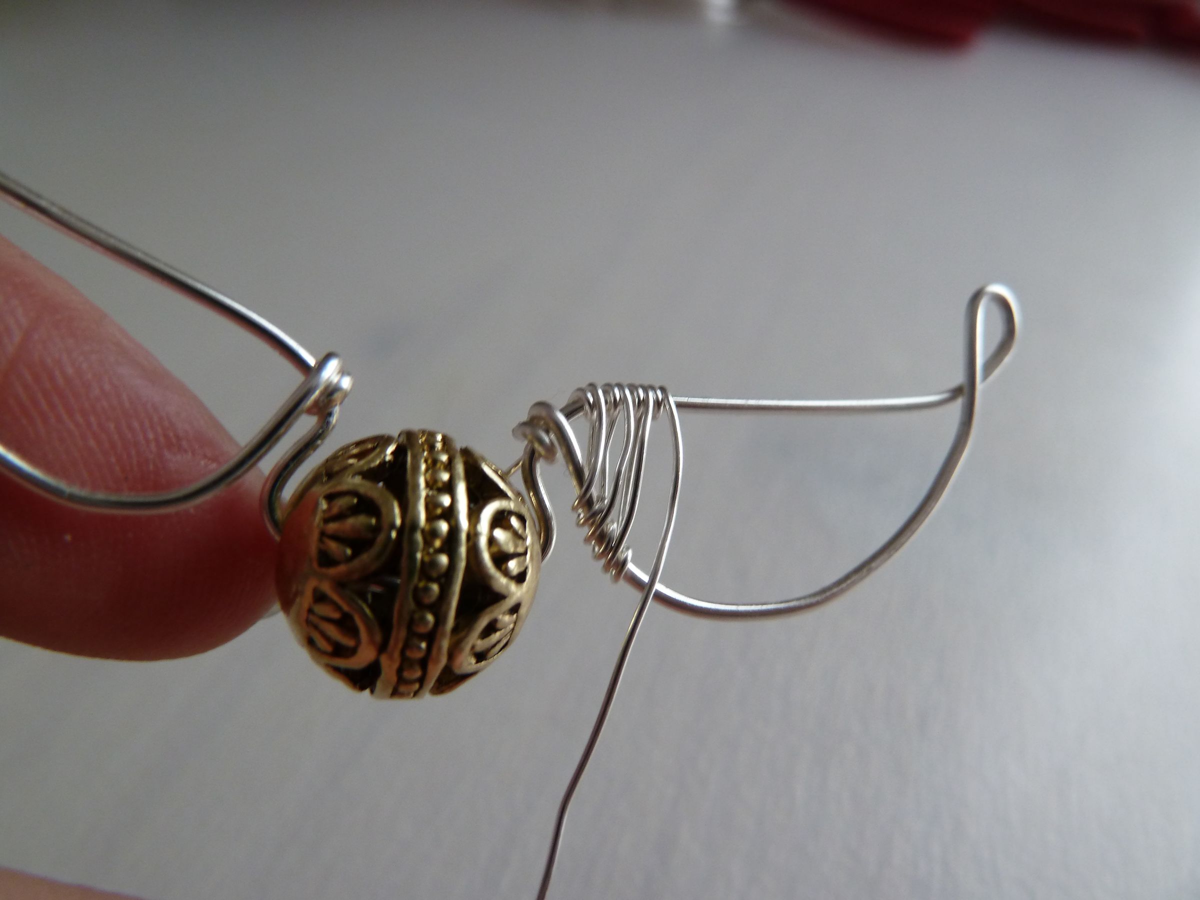 Golden Snitch Necklace : 11 Steps (with Pictures) - Instructables