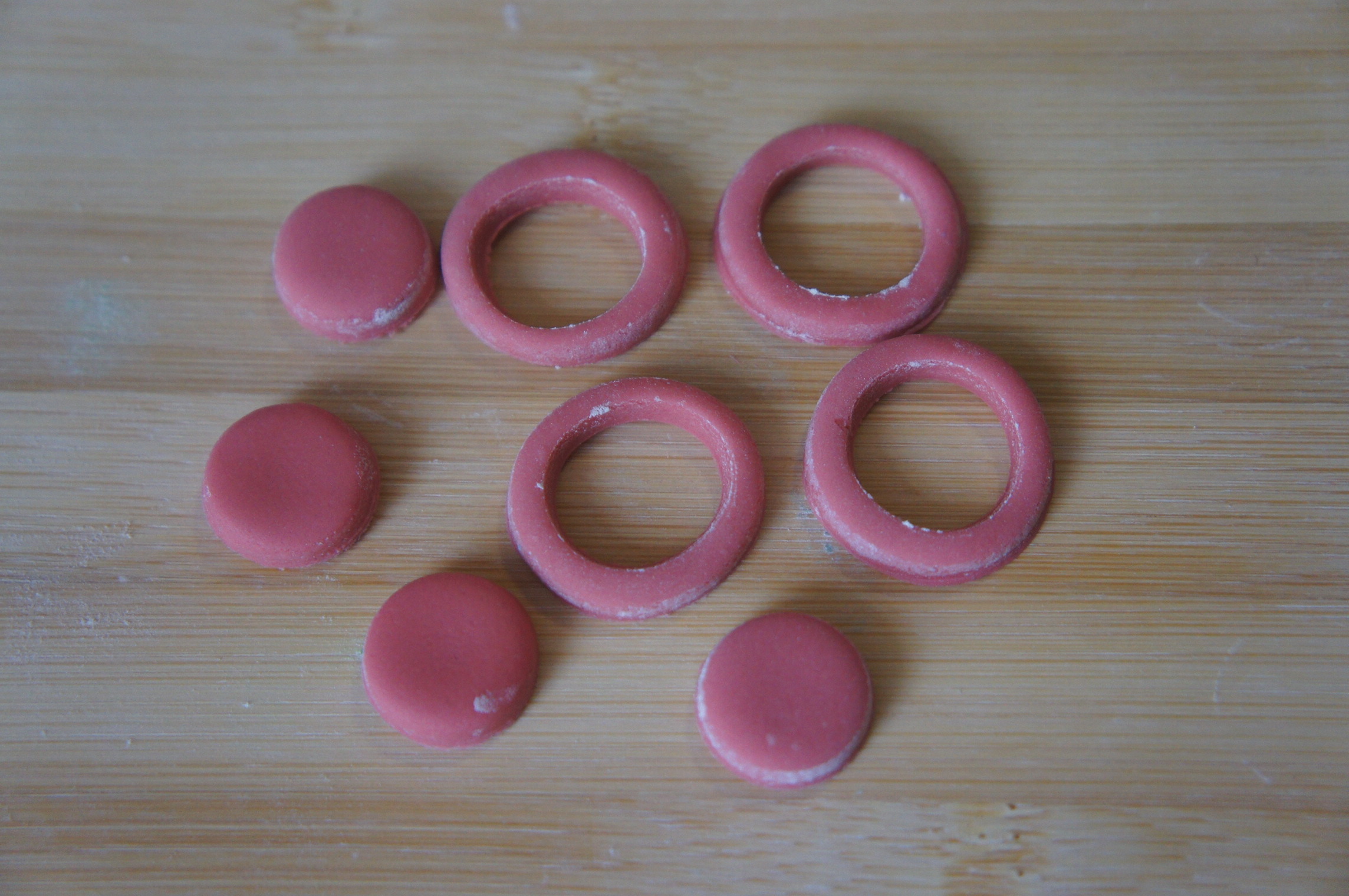 Edible Fondant Rings : 4 Steps (with Pictures) - Instructables