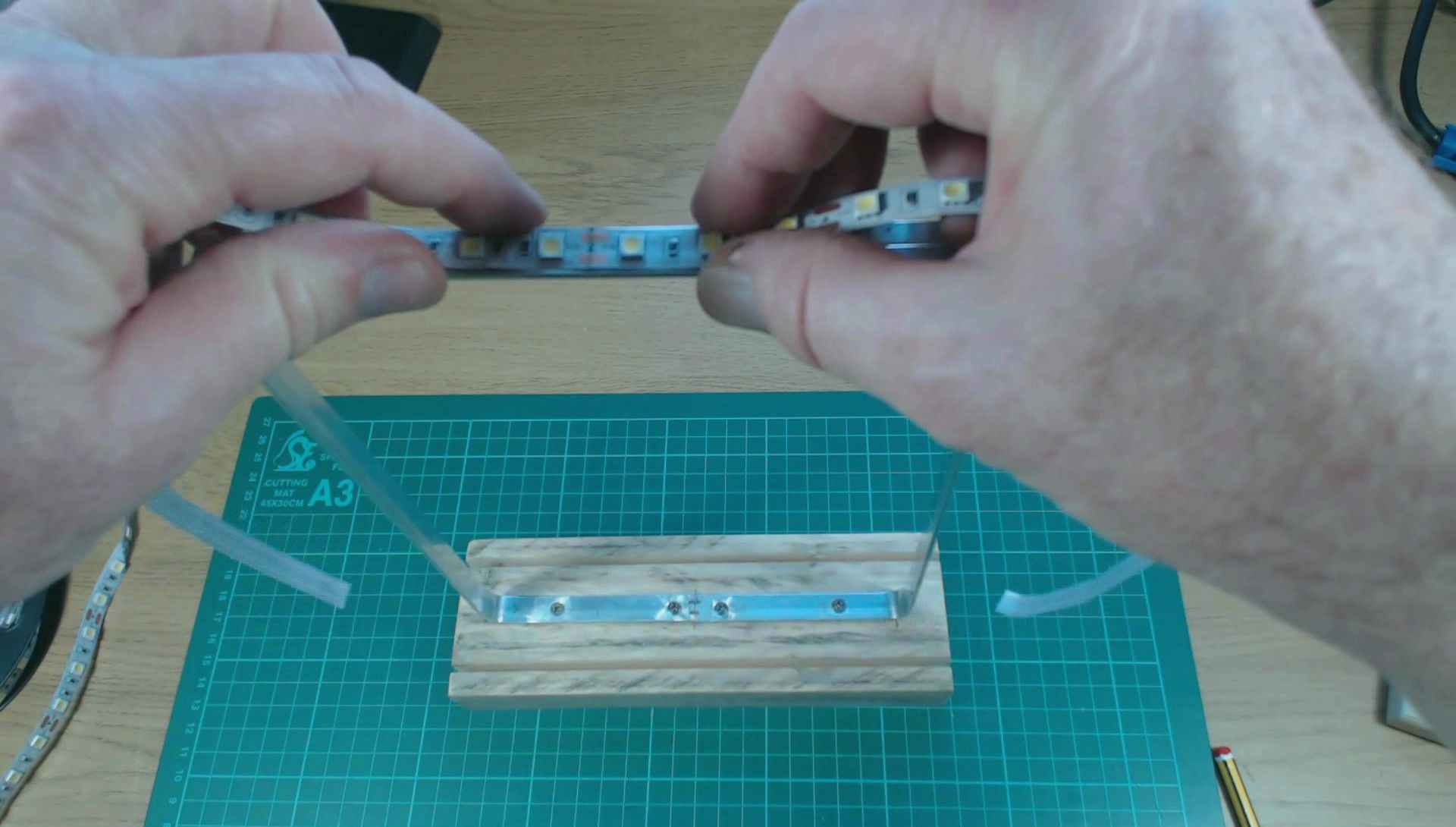 Modern Led Infinity Mirror Table Lamp : 19 Steps (with Pictures ...