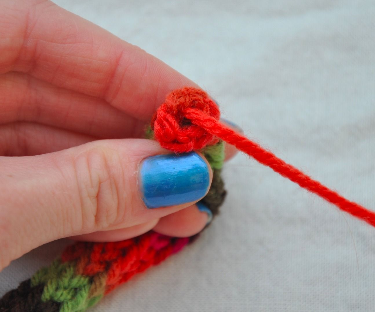How to Use a French Knitter : 6 Steps (with Pictures) - Instructables