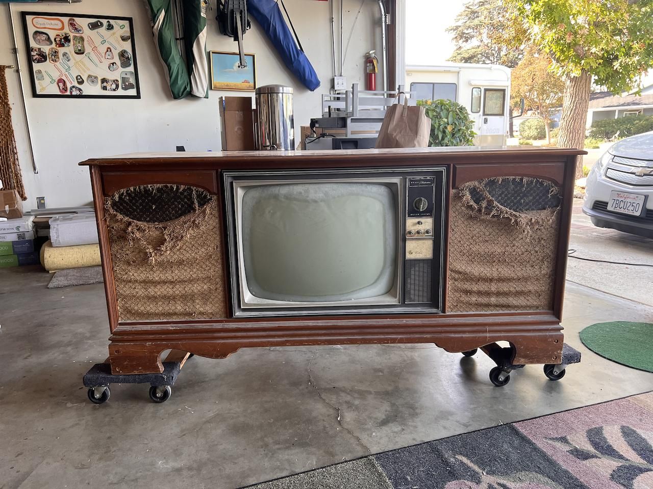 Vintage TV Console Revamp : 8 Steps (with Pictures) - Instructables