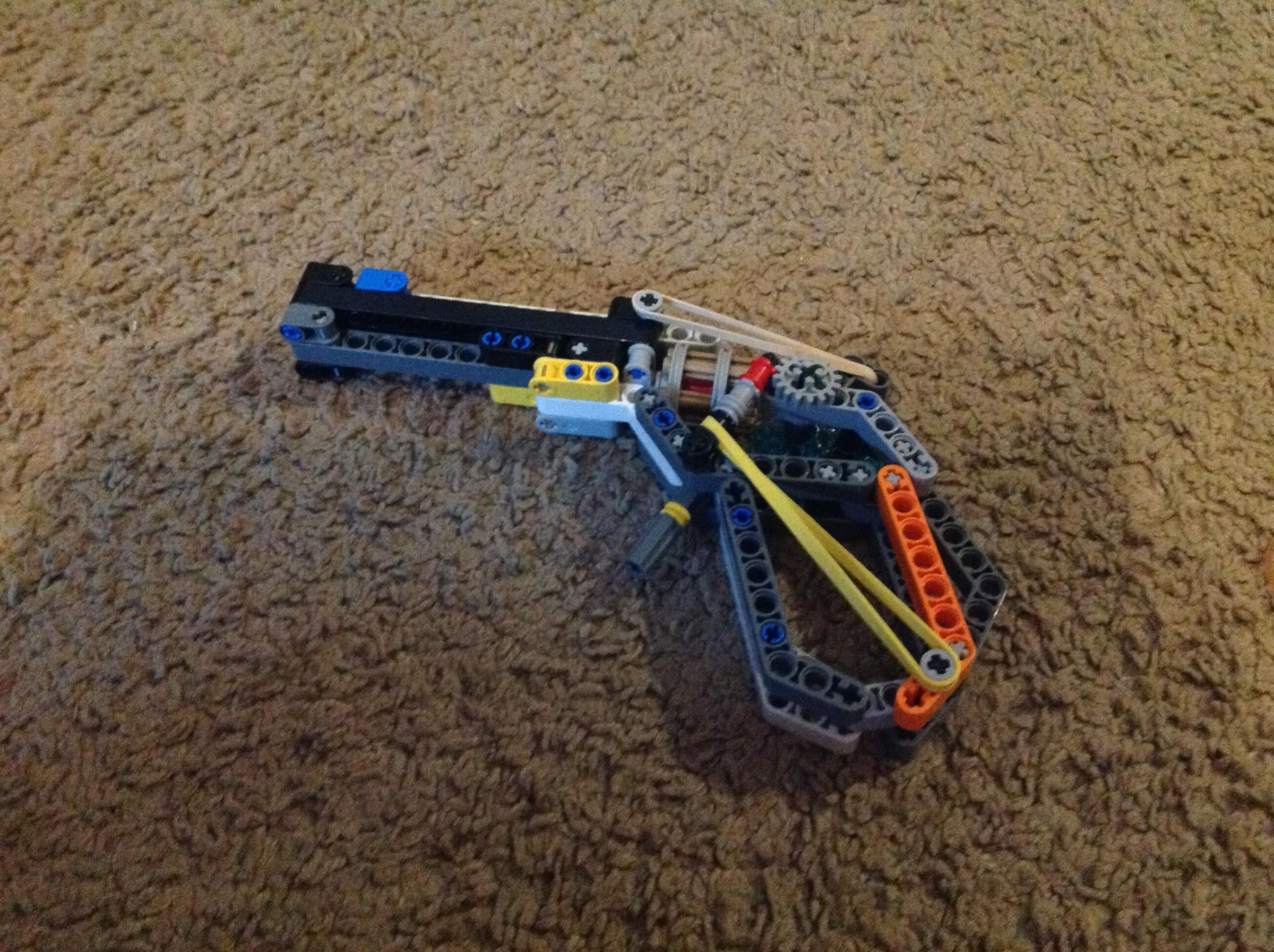 Working Lego Technic Revolver : 3 Steps - Instructables