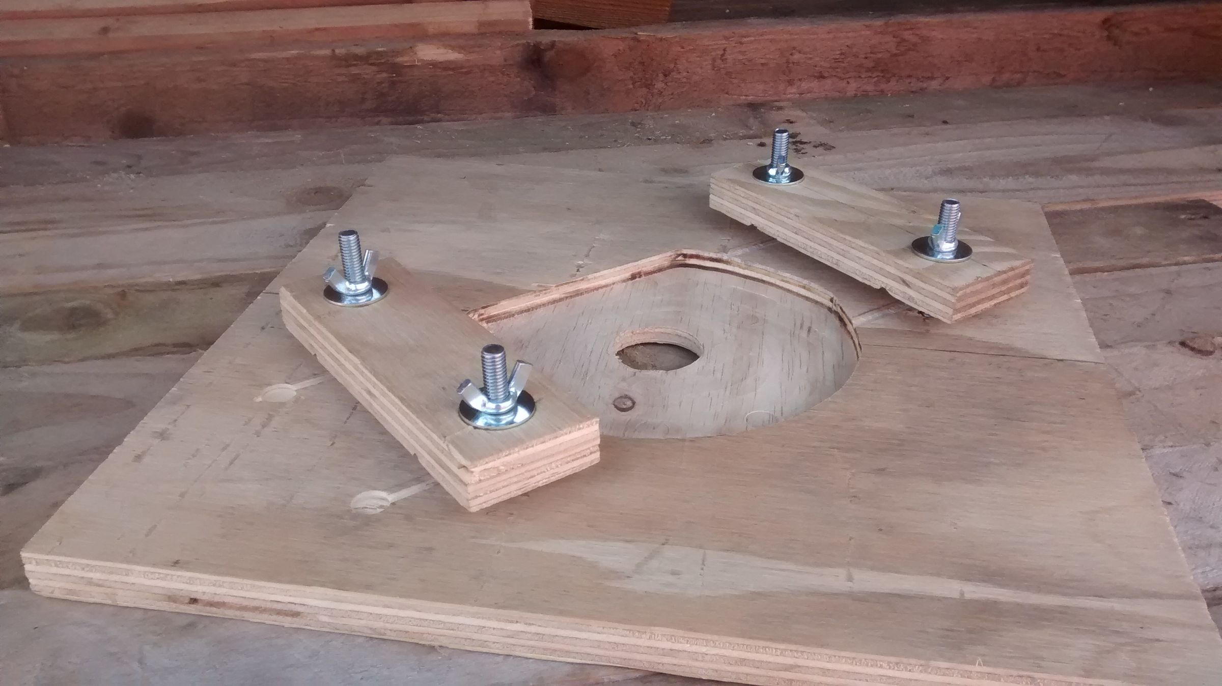 Table Router (Plunge Router Mount) : 5 Steps (with Pictures ...